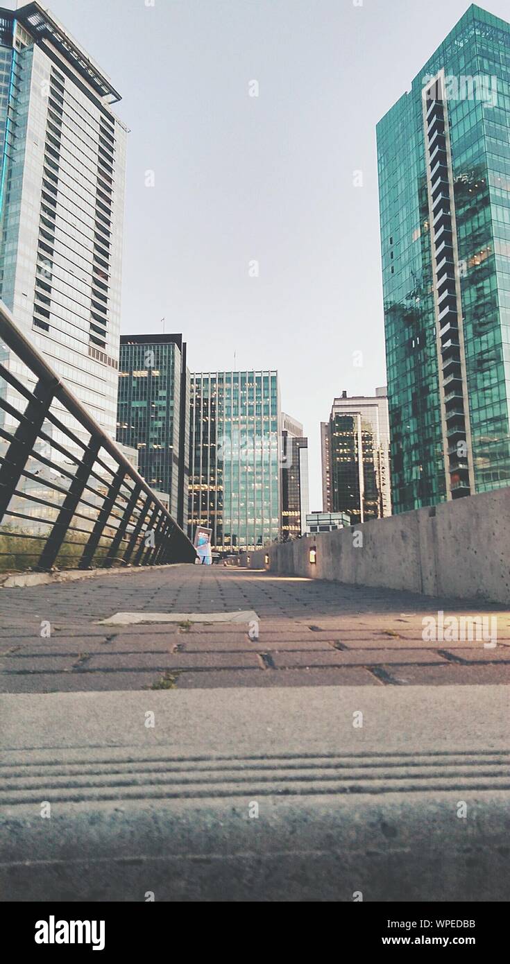 Modern footpath hi-res stock photography and images - Alamy