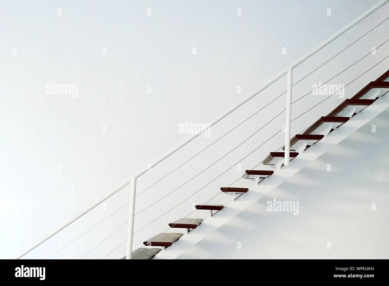 Modern white staircase profile hi-res stock photography and images - Alamy