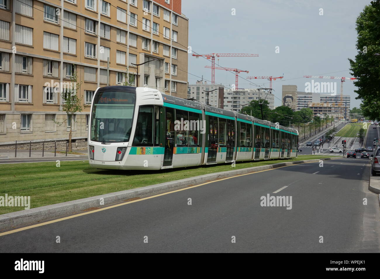 Paris, Tramway Linie T3, Porte d'Ivry Stock Photo - Alamy