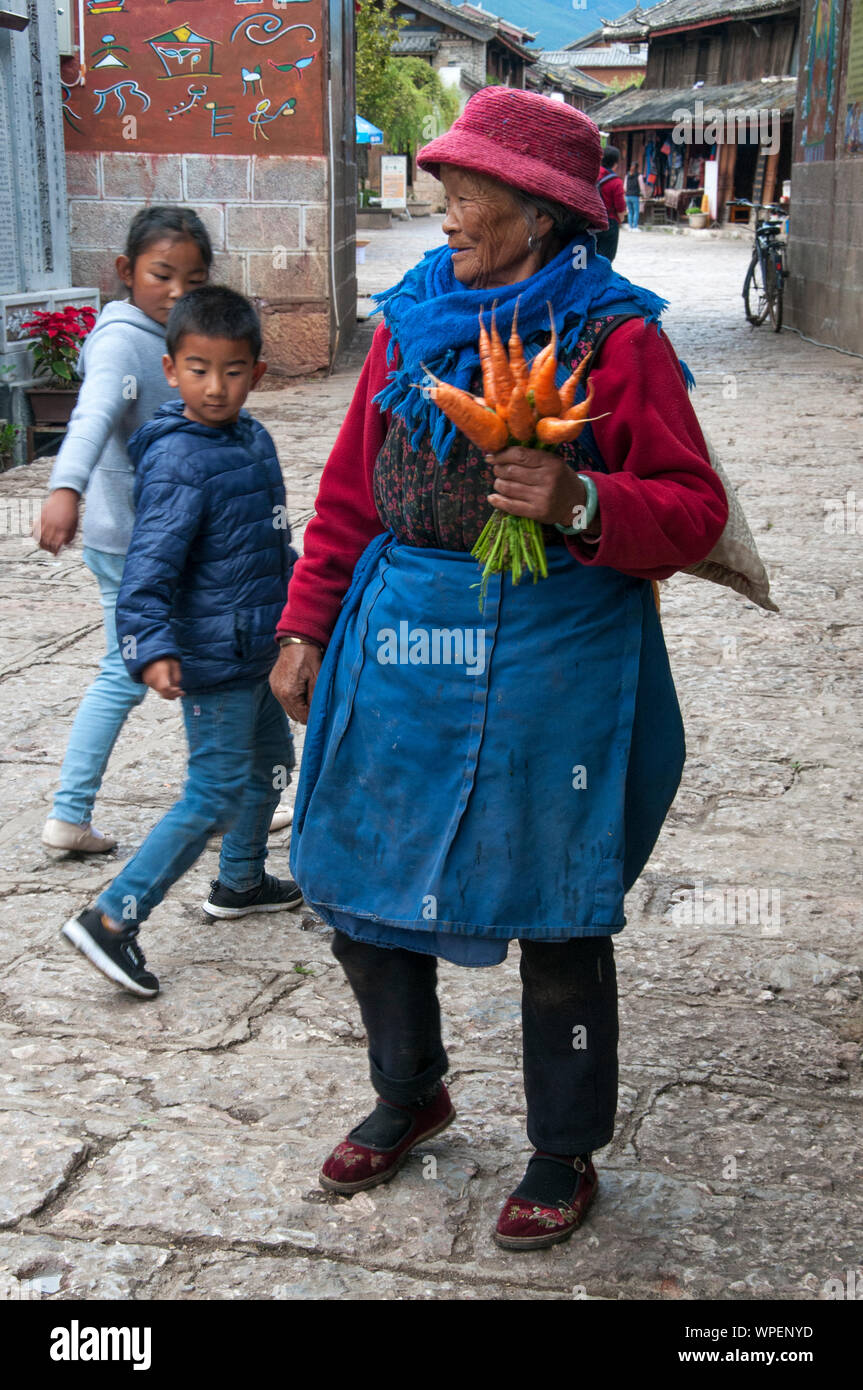 Passing children hi-res stock photography and images - Alamy