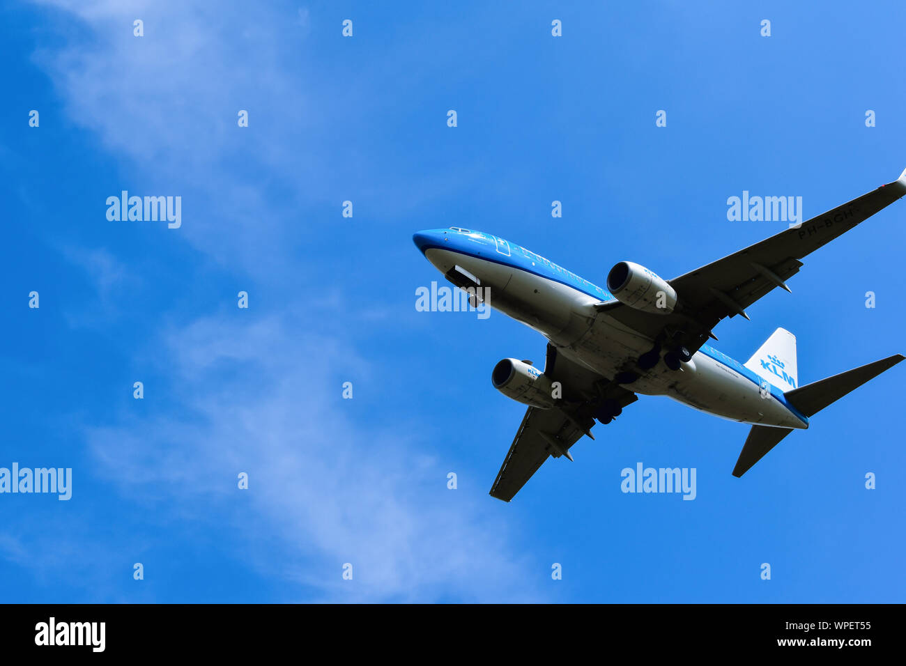 Klm airplane hi-res stock photography and images - Alamy