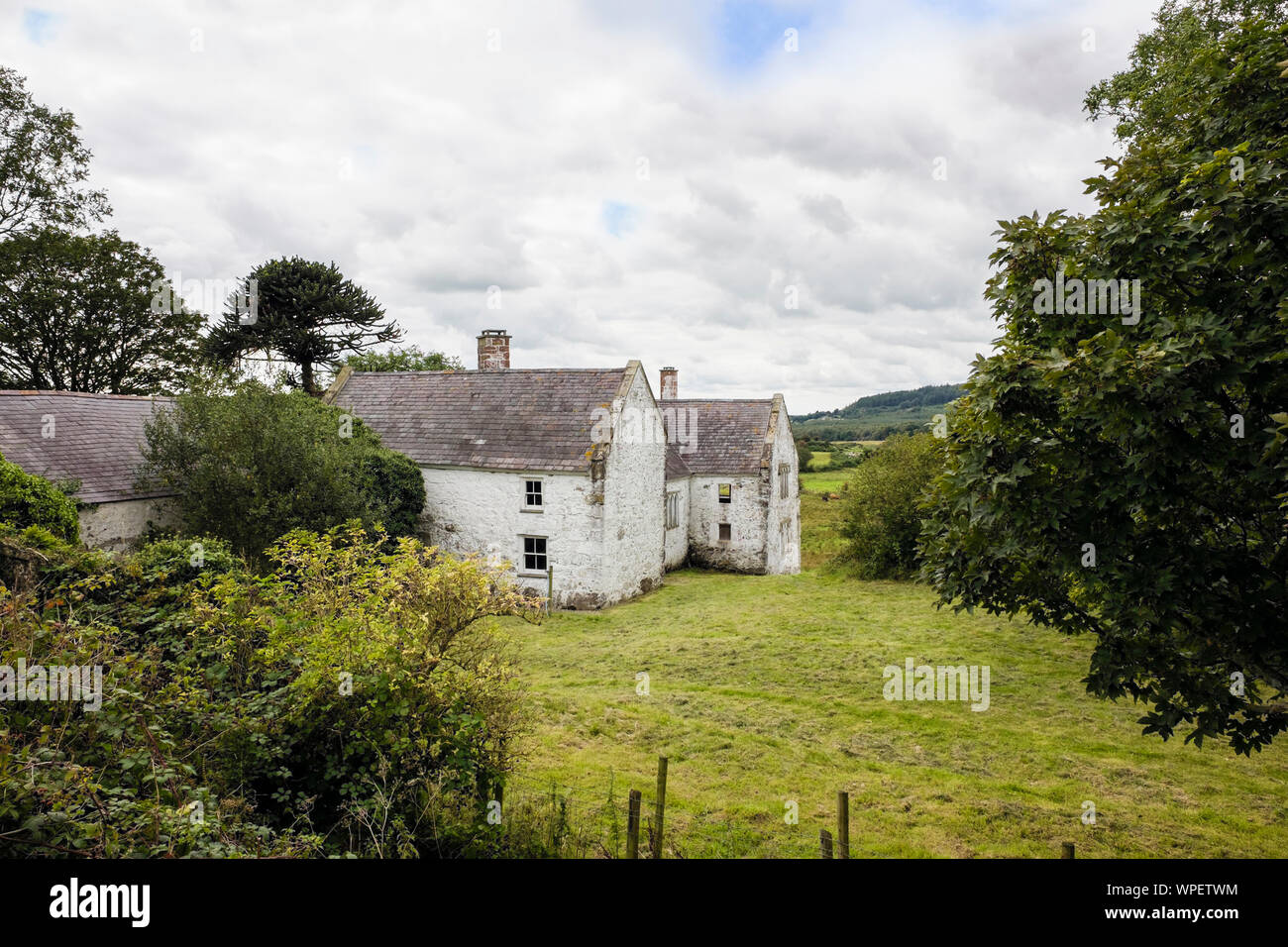 Tudor farmhouse hi-res stock photography and images - Alamy