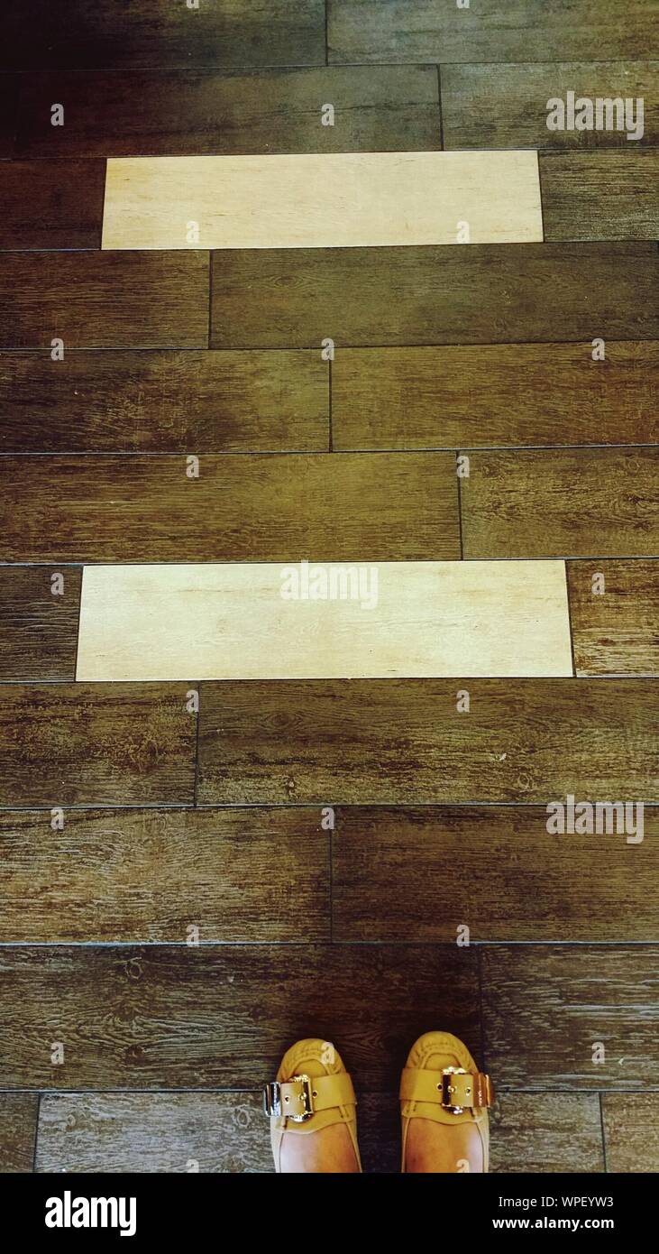 Feet on the floor hi-res stock photography and images - Alamy