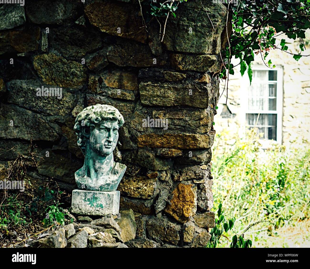 Male stone hi-res stock photography and images - Alamy
