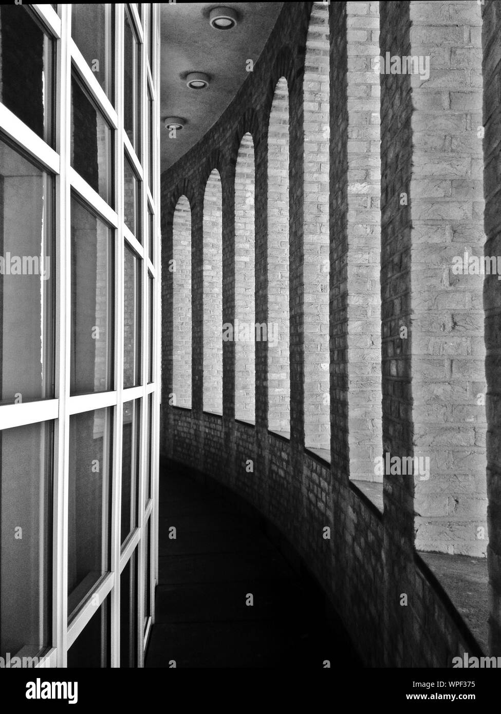 Colonnade wall hi-res stock photography and images - Alamy