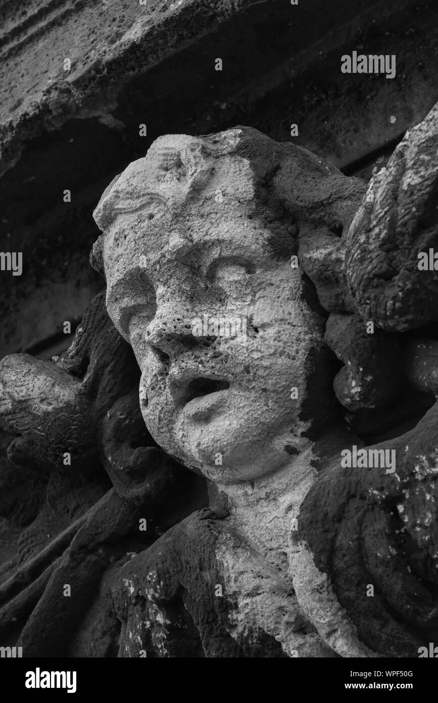 Weathered statue hi-res stock photography and images - Alamy