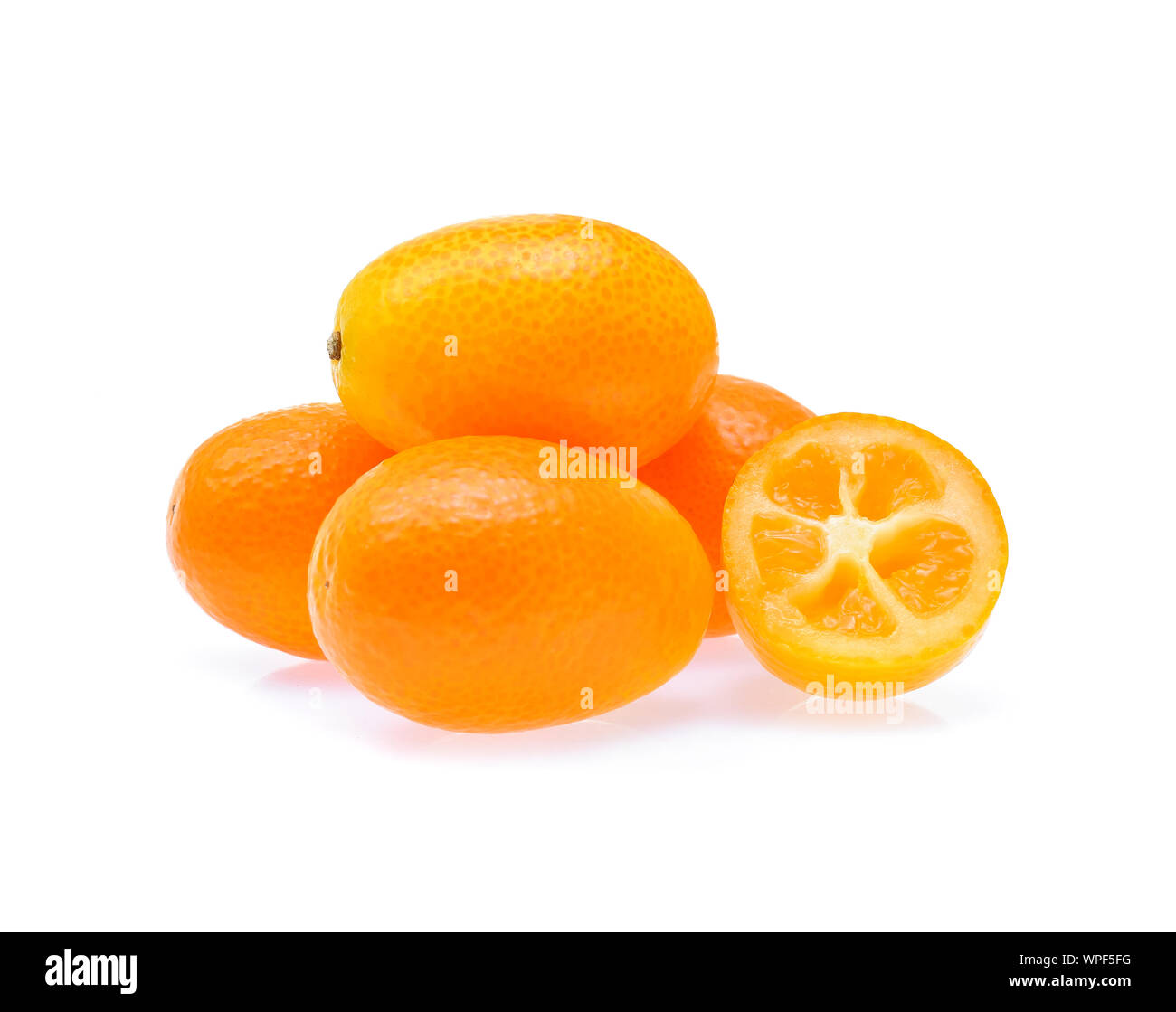 kumquat,cumquat fruit isolated on white background Stock Photo - Alamy