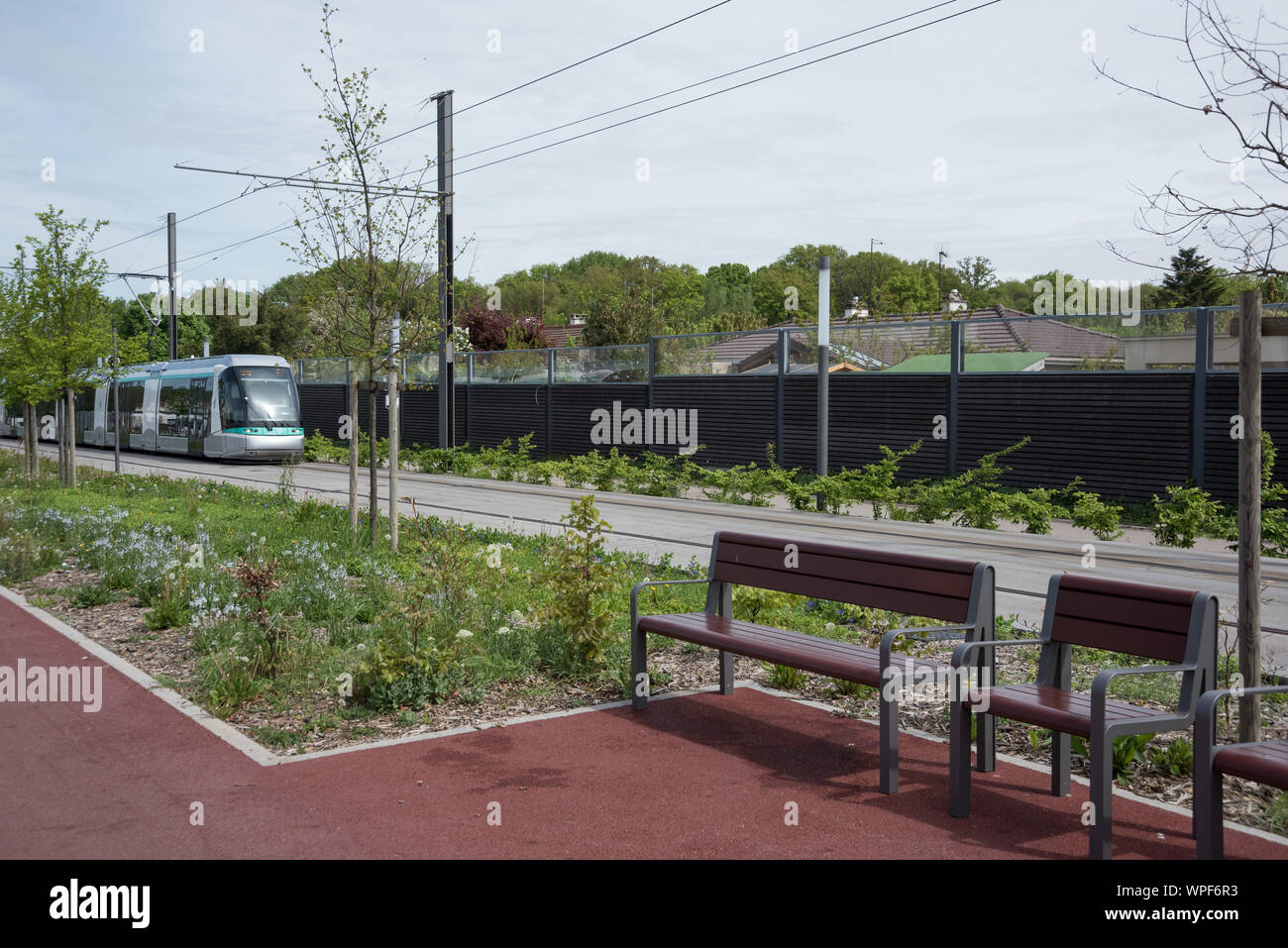 Paris, Tramway T6, Robert Wagner Stock Photo - Alamy