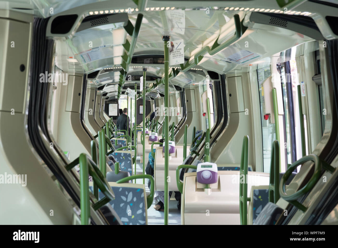 Paris, Tramway T6, Translohr Innenraum - Paris, Tramway T6, Translohr ...