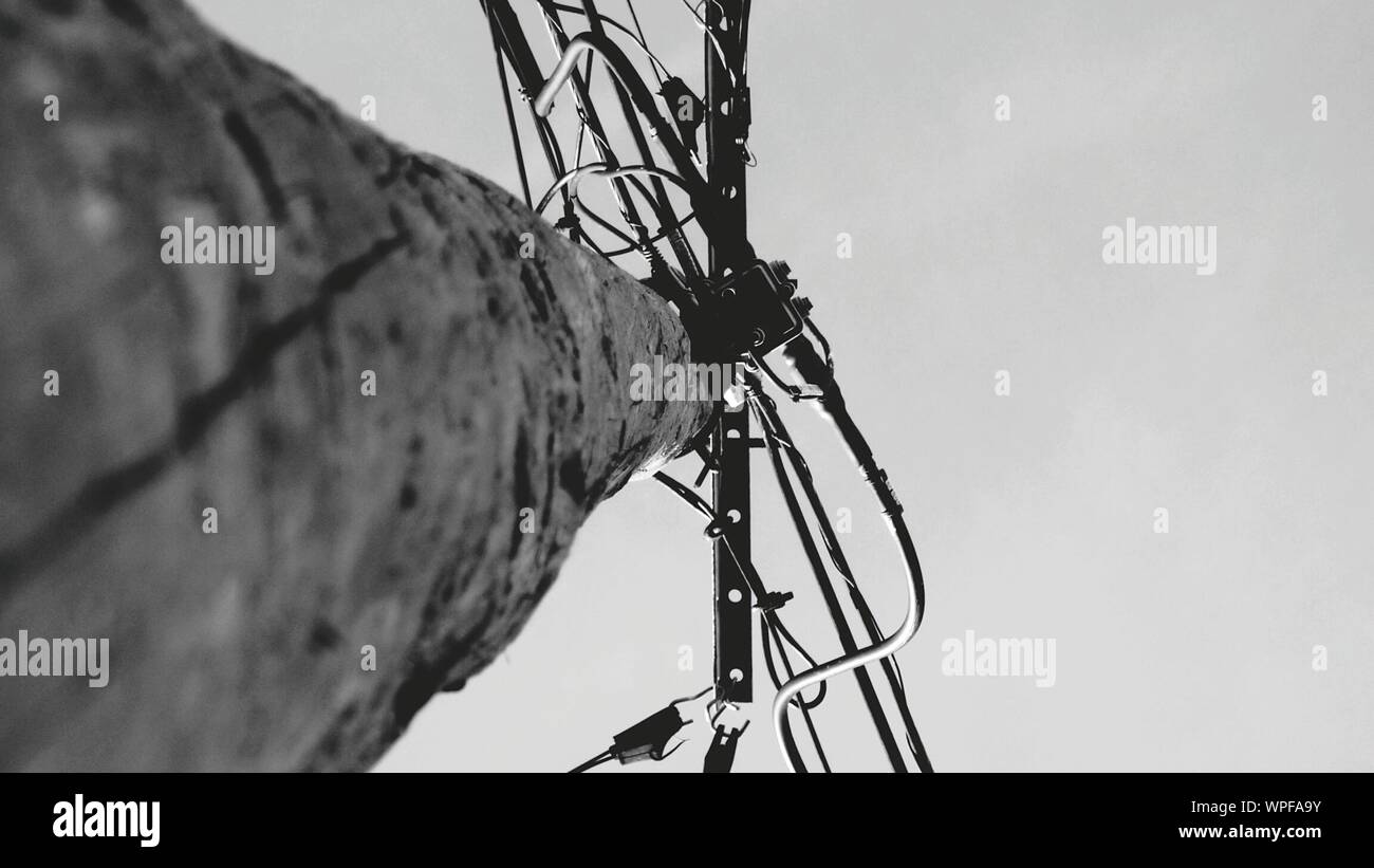 Tangled power cables on power hi-res stock photography and images - Alamy