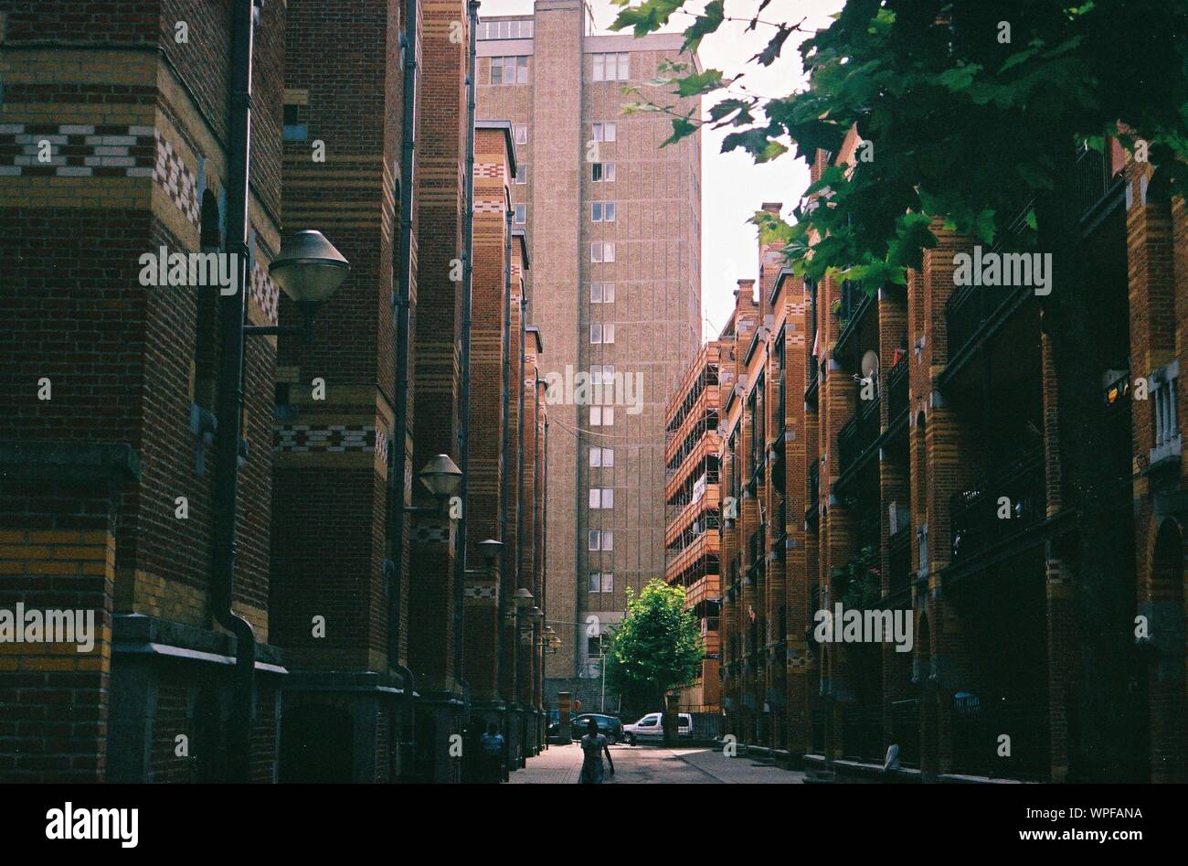 Row of tall buildings hi-res stock photography and images - Alamy