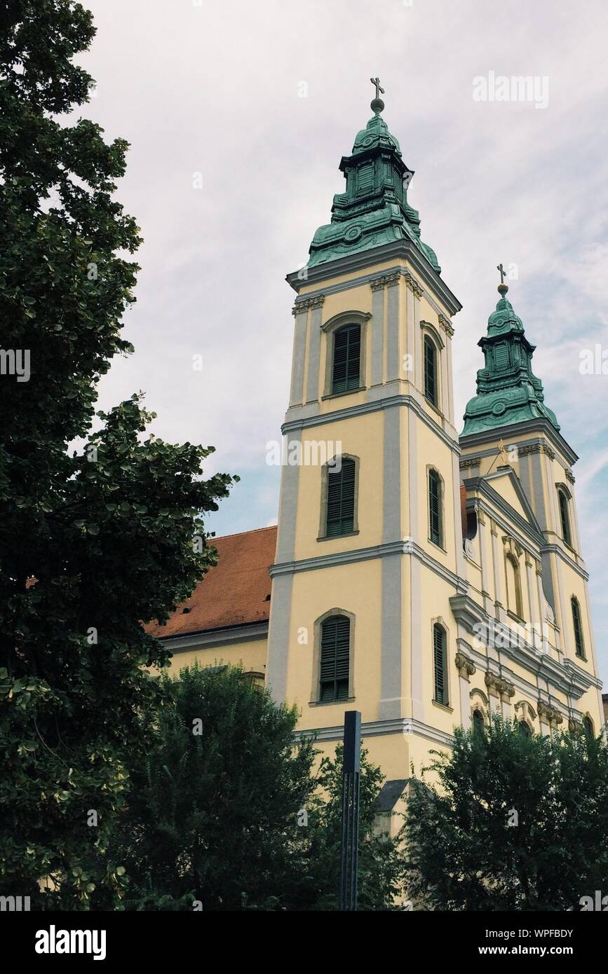 Church in trees hi-res stock photography and images - Alamy