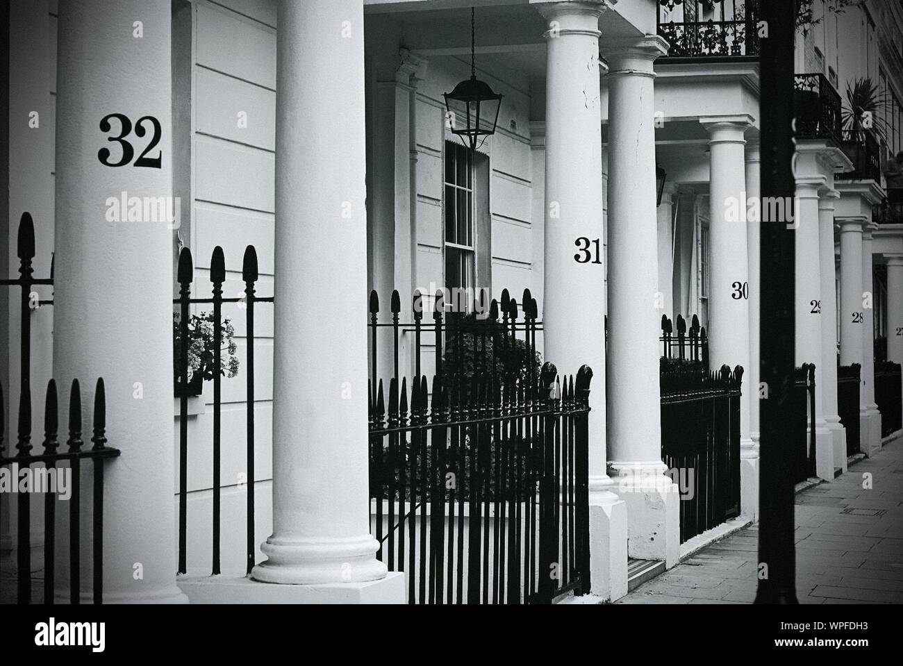 Column Buildings High Resolution Stock Photography and Images - Alamy