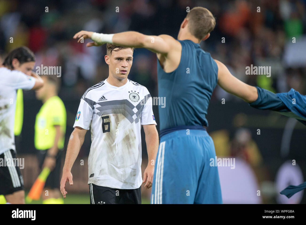 Hamburg, Deutschland. 06th Sep, 2019. Joshua KIMMICH (left, GER) and ...