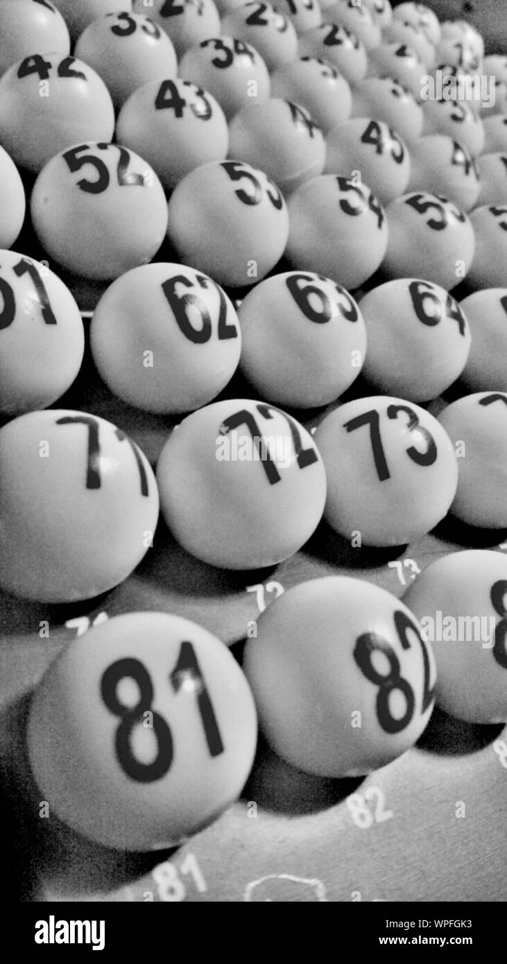 Bingo and balls hi-res stock photography and images - Alamy