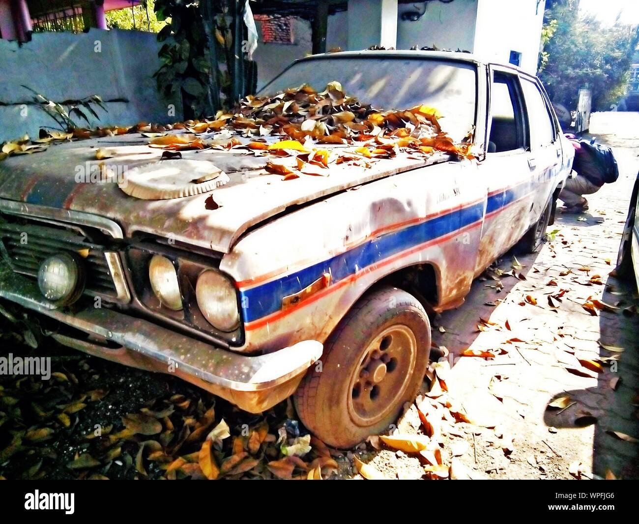 Fallen building hi-res stock photography and images - Alamy