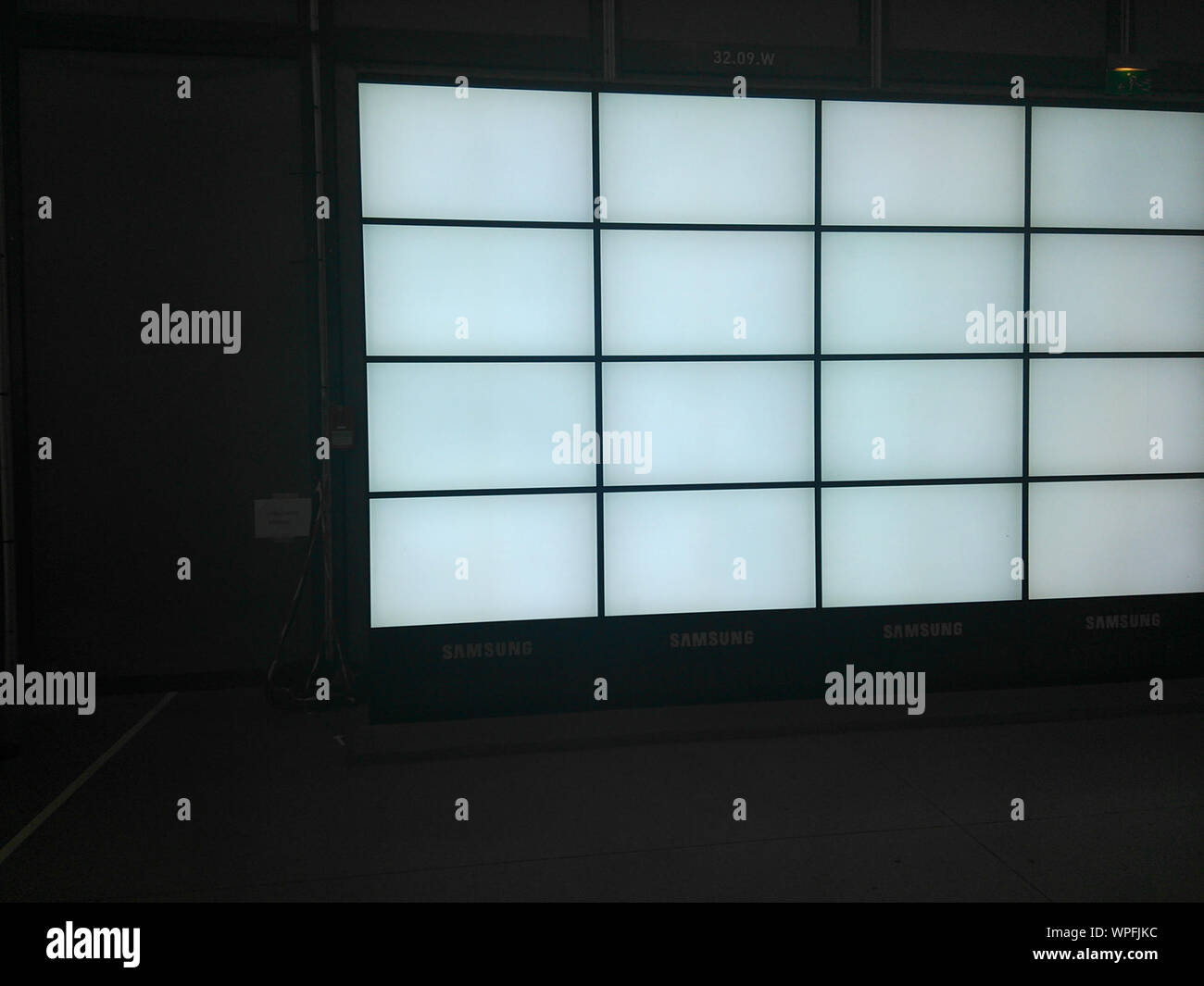 Script to screen hi-res stock photography and images - Alamy