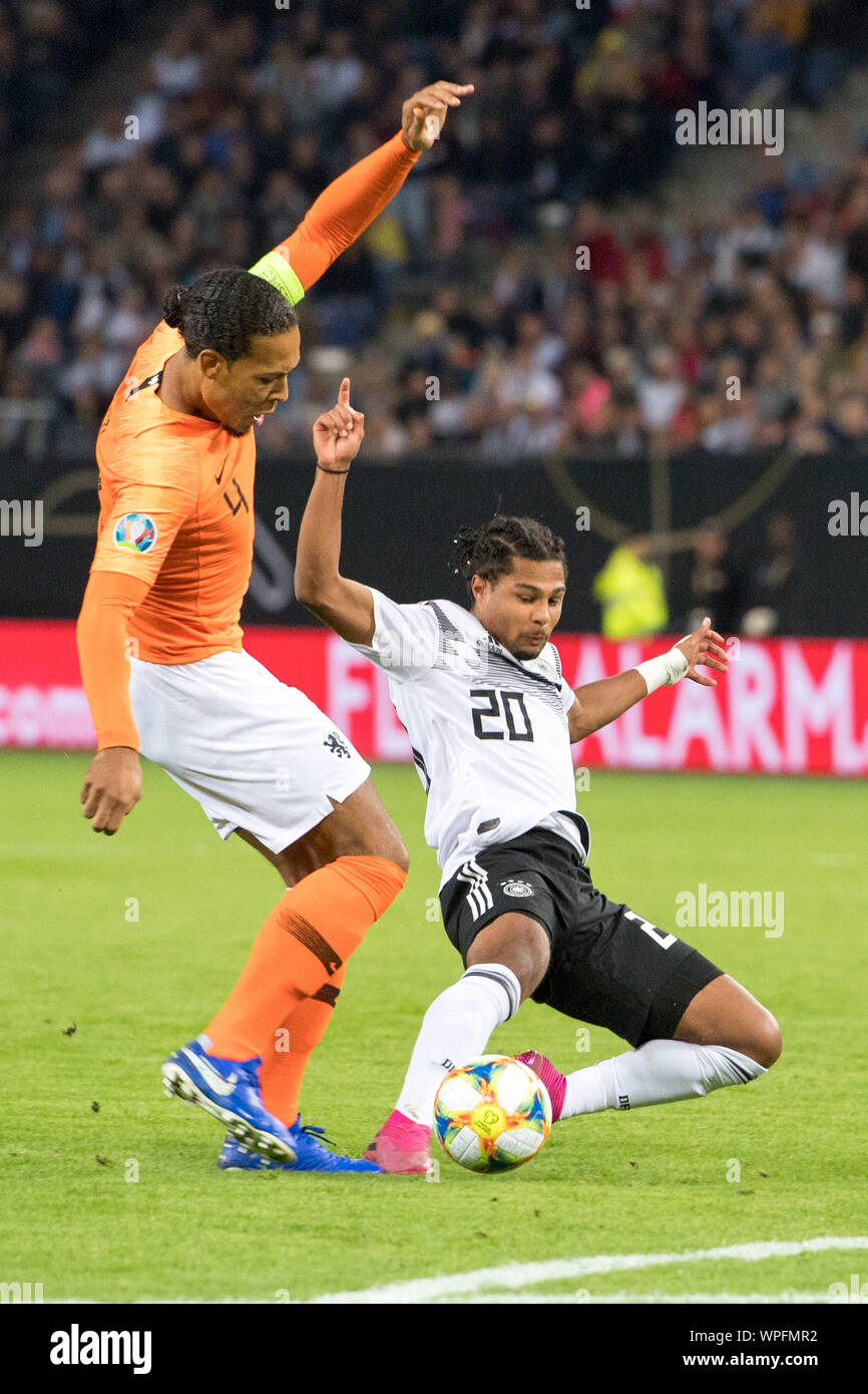 Virgil VAN DIJK (left, NED) vs Serge GNABRY (GER), Action, duels ...