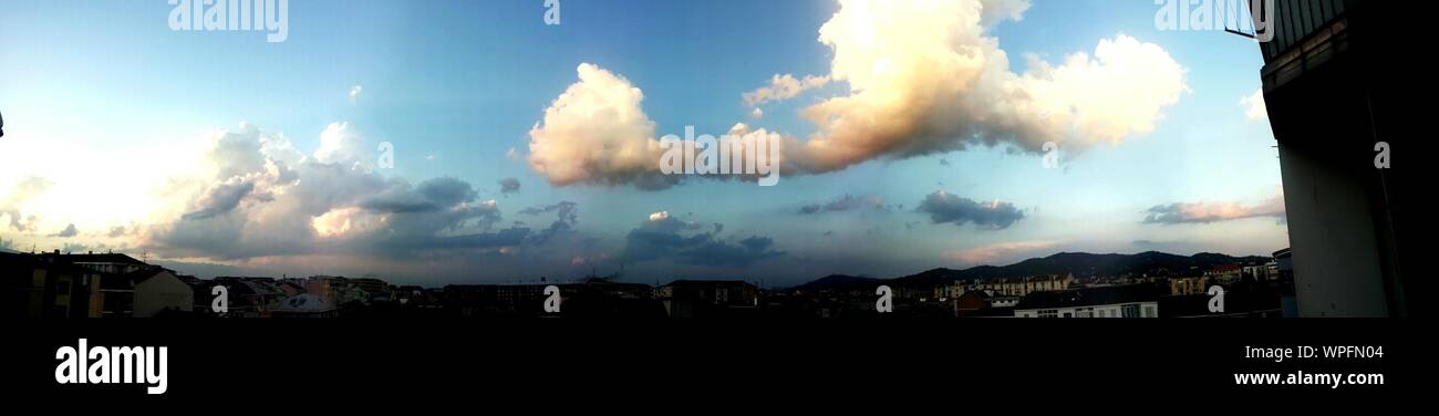 Panoramic sky with clouds hi-res stock photography and images - Alamy