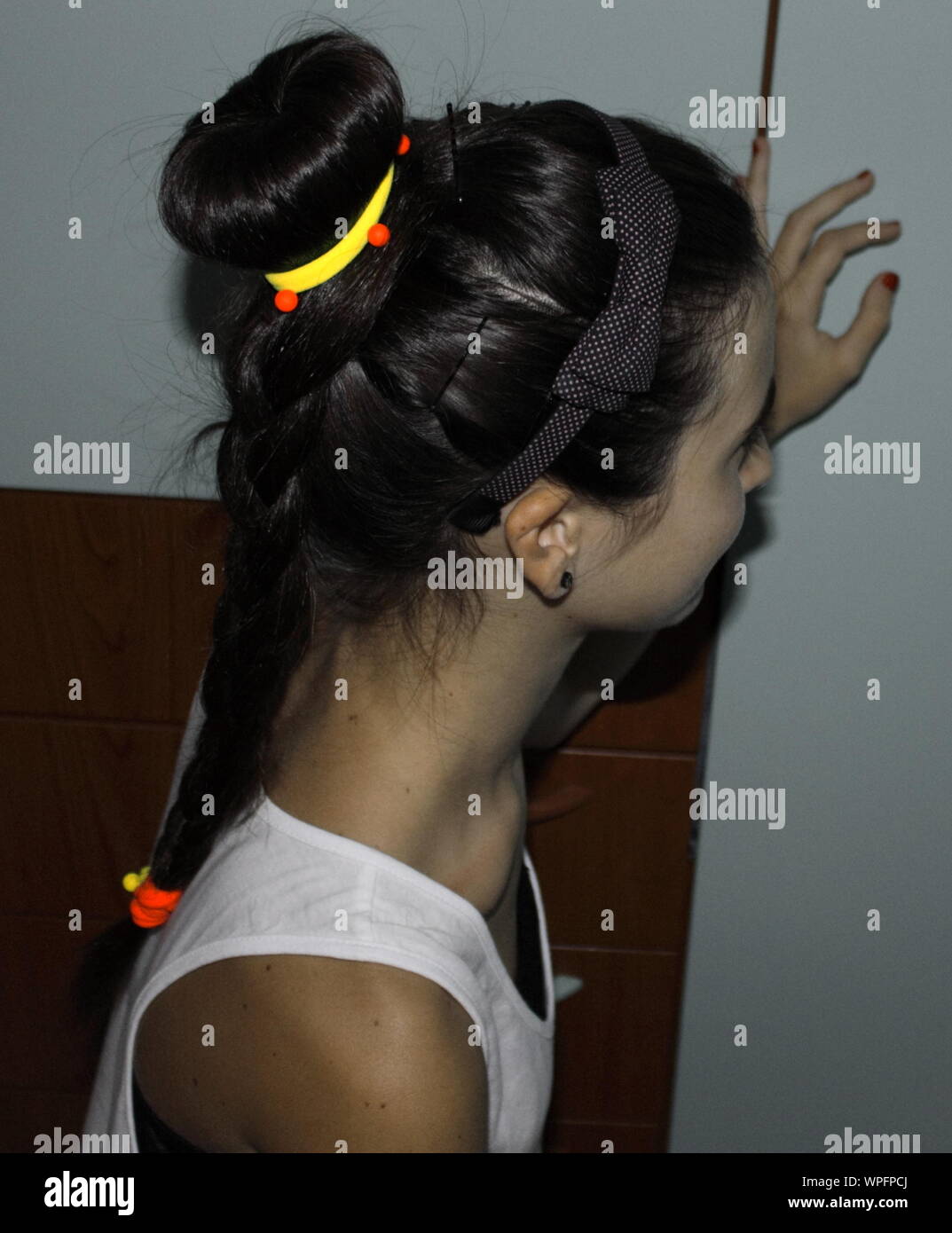 Woman hairstyle side view up hi-res stock photography and images - Alamy