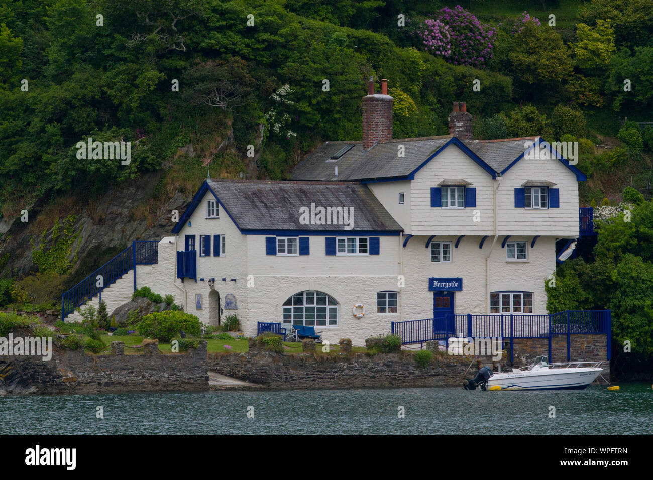 Bodinnick fishing village hi-res stock photography and images - Alamy