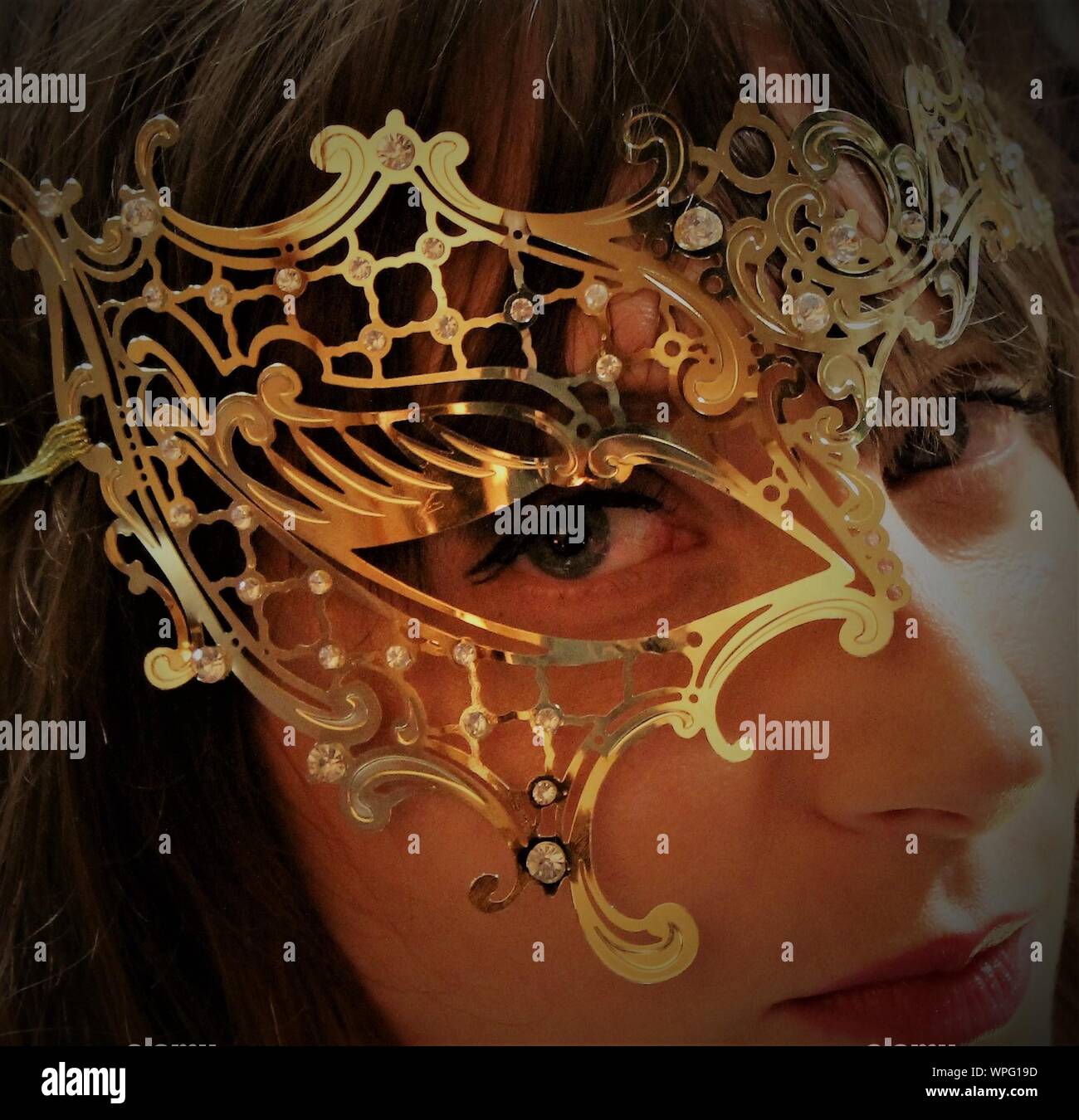 Golden mask for make up hi-res stock photography and images - Alamy