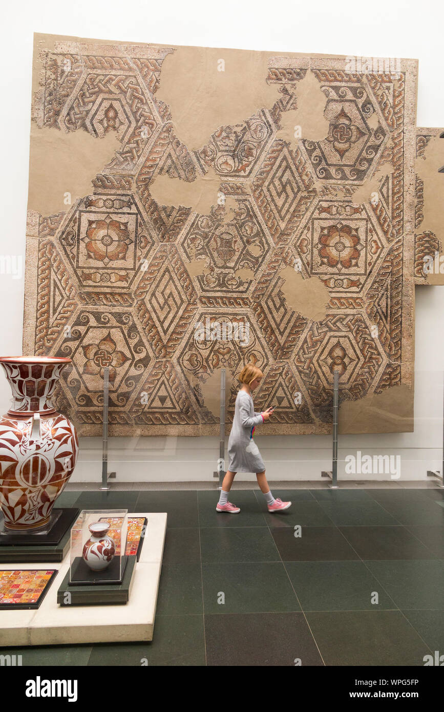 British museum roman mosaics hi-res stock photography and images - Alamy