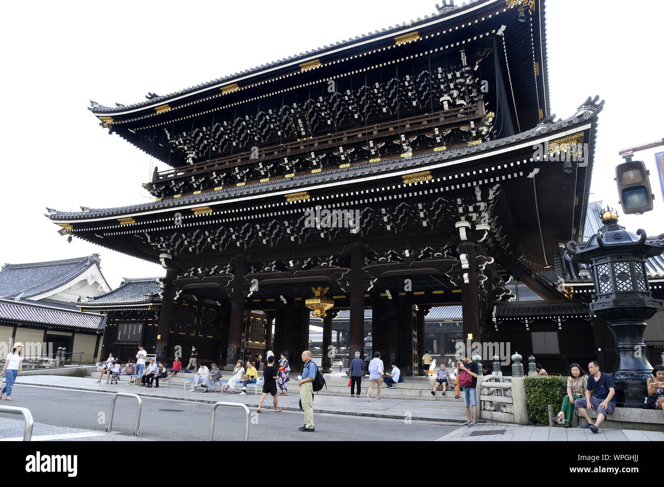 Higashi hongwanji temple hi-res stock photography and images - Alamy