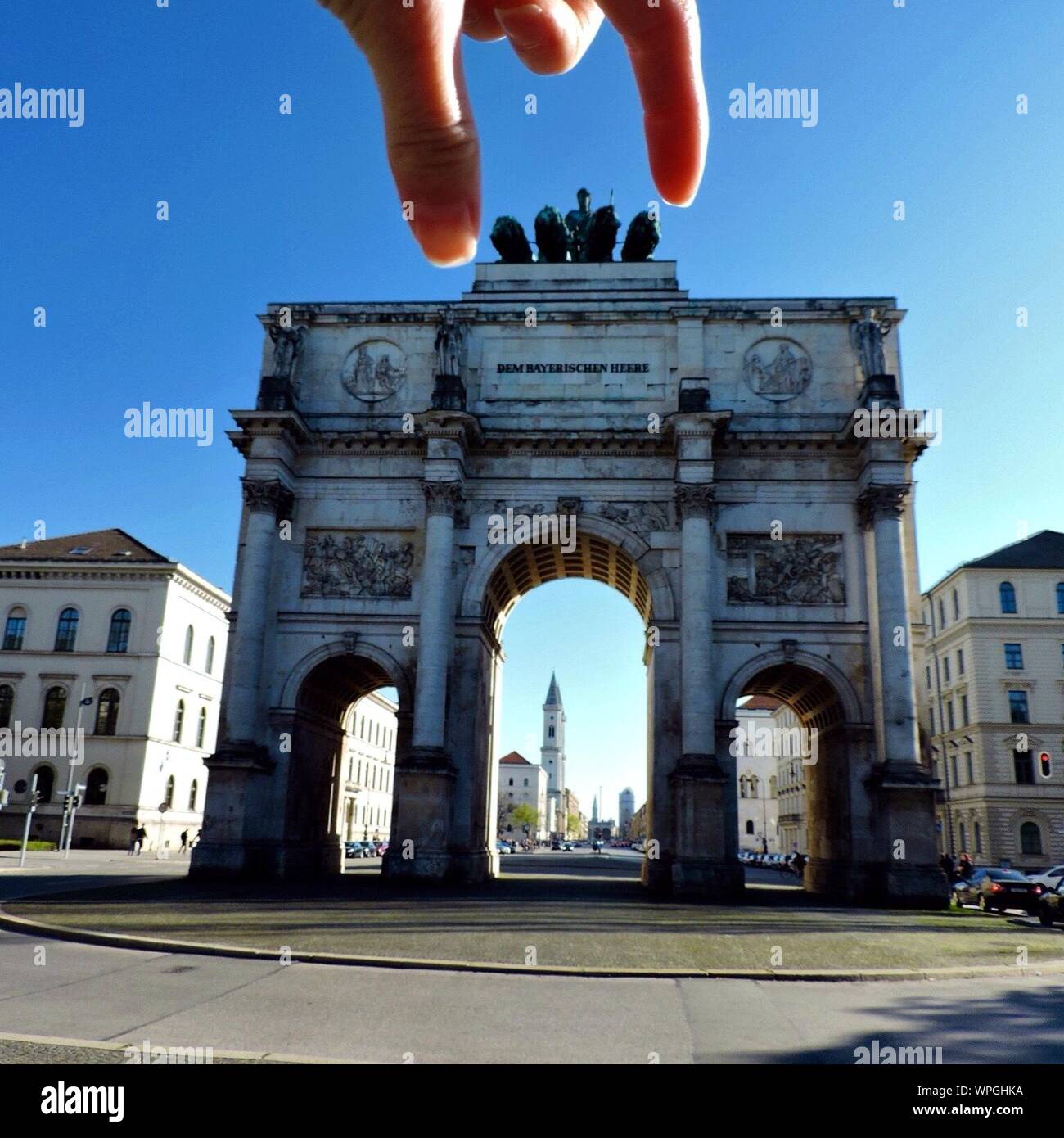 Optical illusion woman hi-res stock photography and images - Alamy