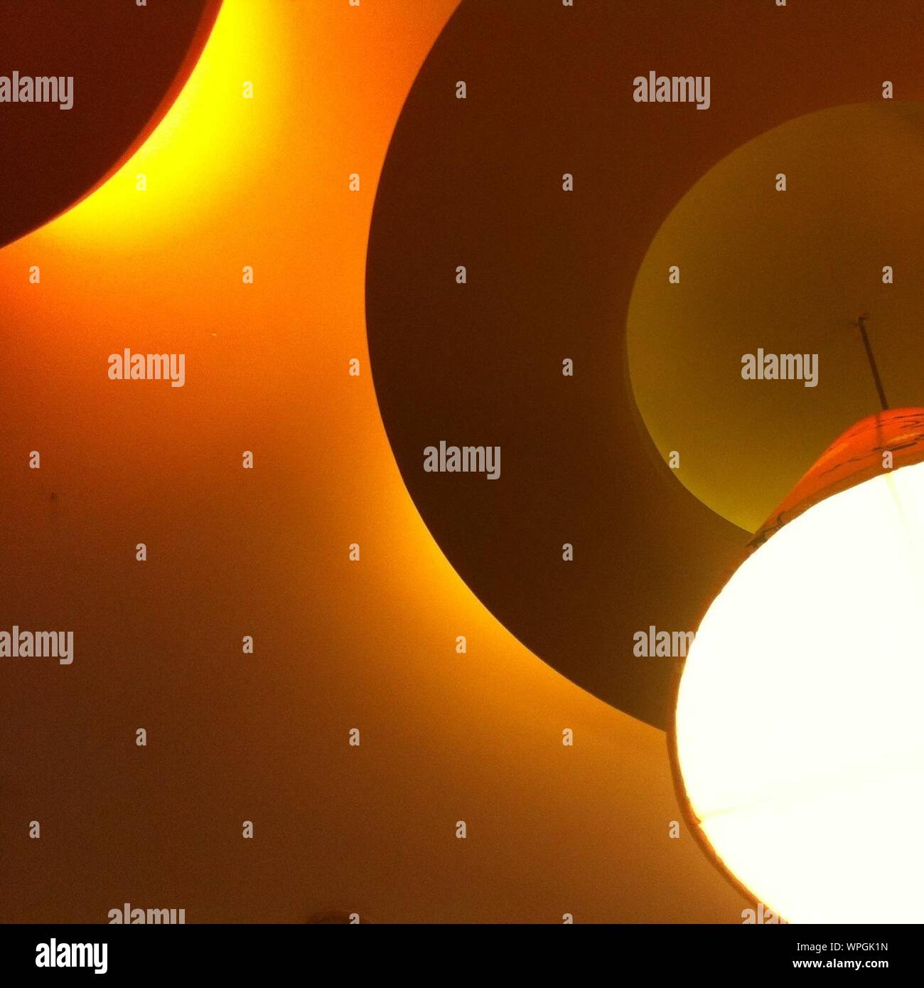 Low hanging lamps hi-res stock photography and images - Alamy