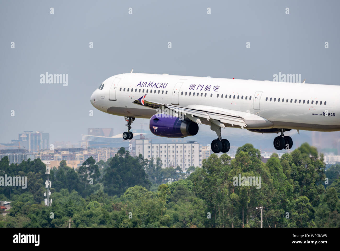 Air macau aircraft hi-res stock photography and images - Alamy