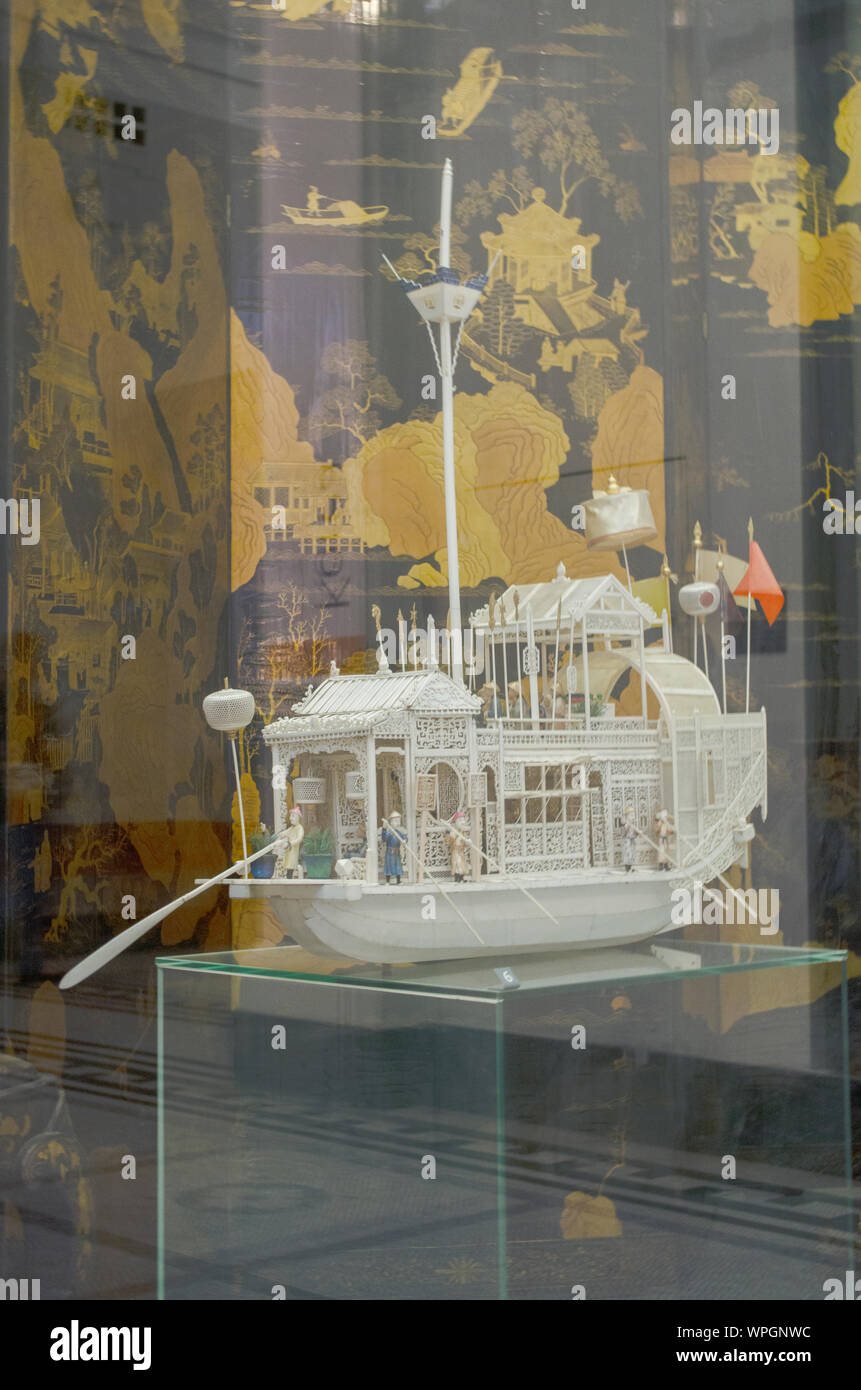 Model china ivory boat hi-res stock photography and images - Alamy