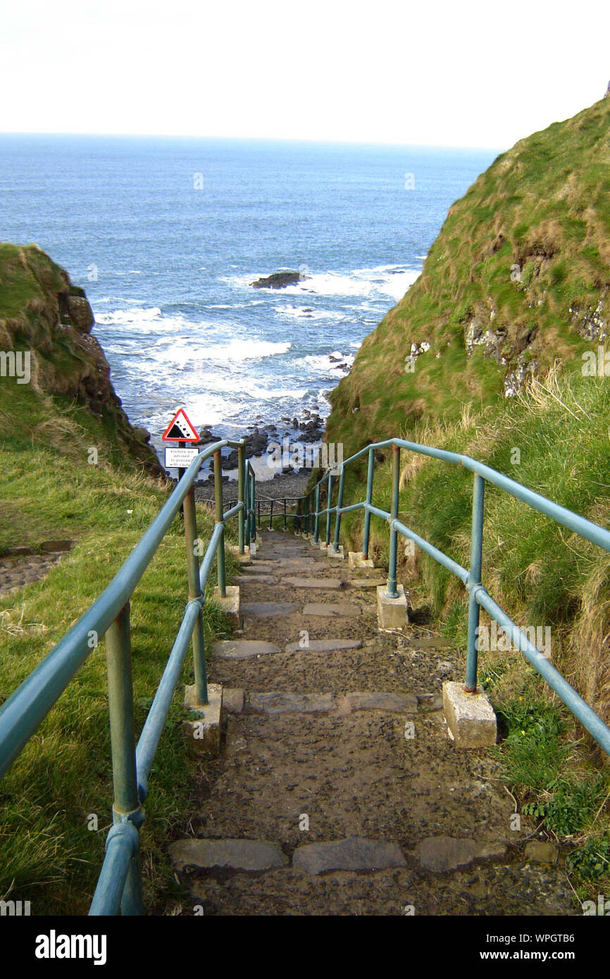 Steep path to beach hi-res stock photography and images - Alamy