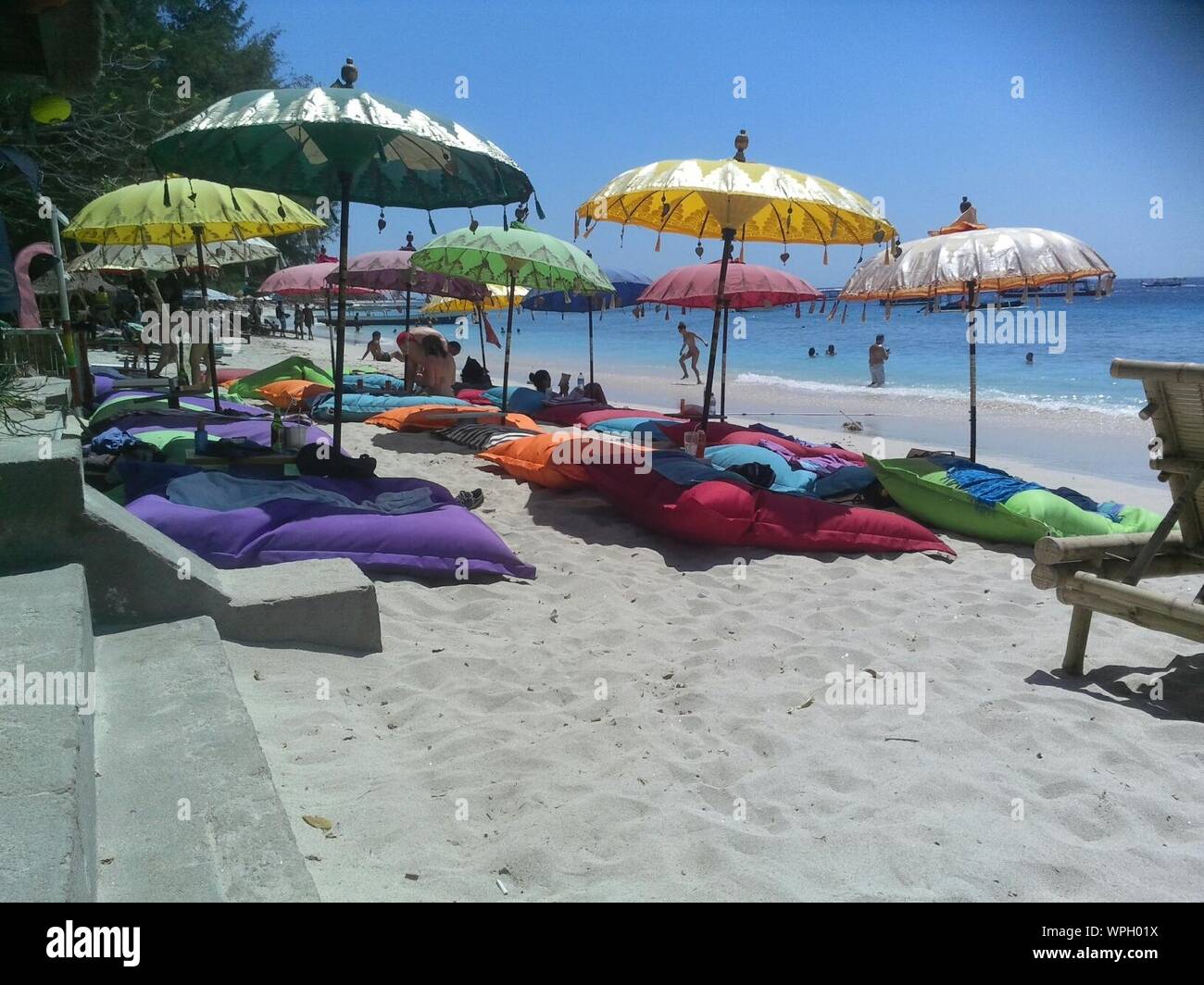 Beach canopies hi-res stock photography and images - Alamy