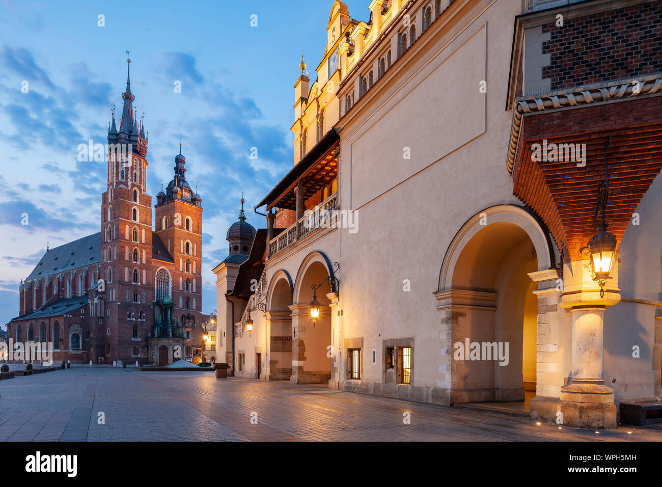 Krakow main square hi-res stock photography and images - Alamy
