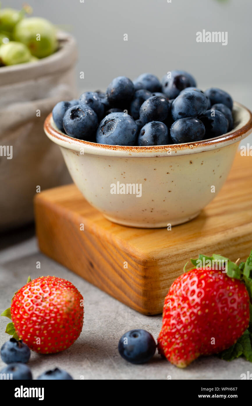 Fresh summer blueberries , healthy food Stock Photo - Alamy