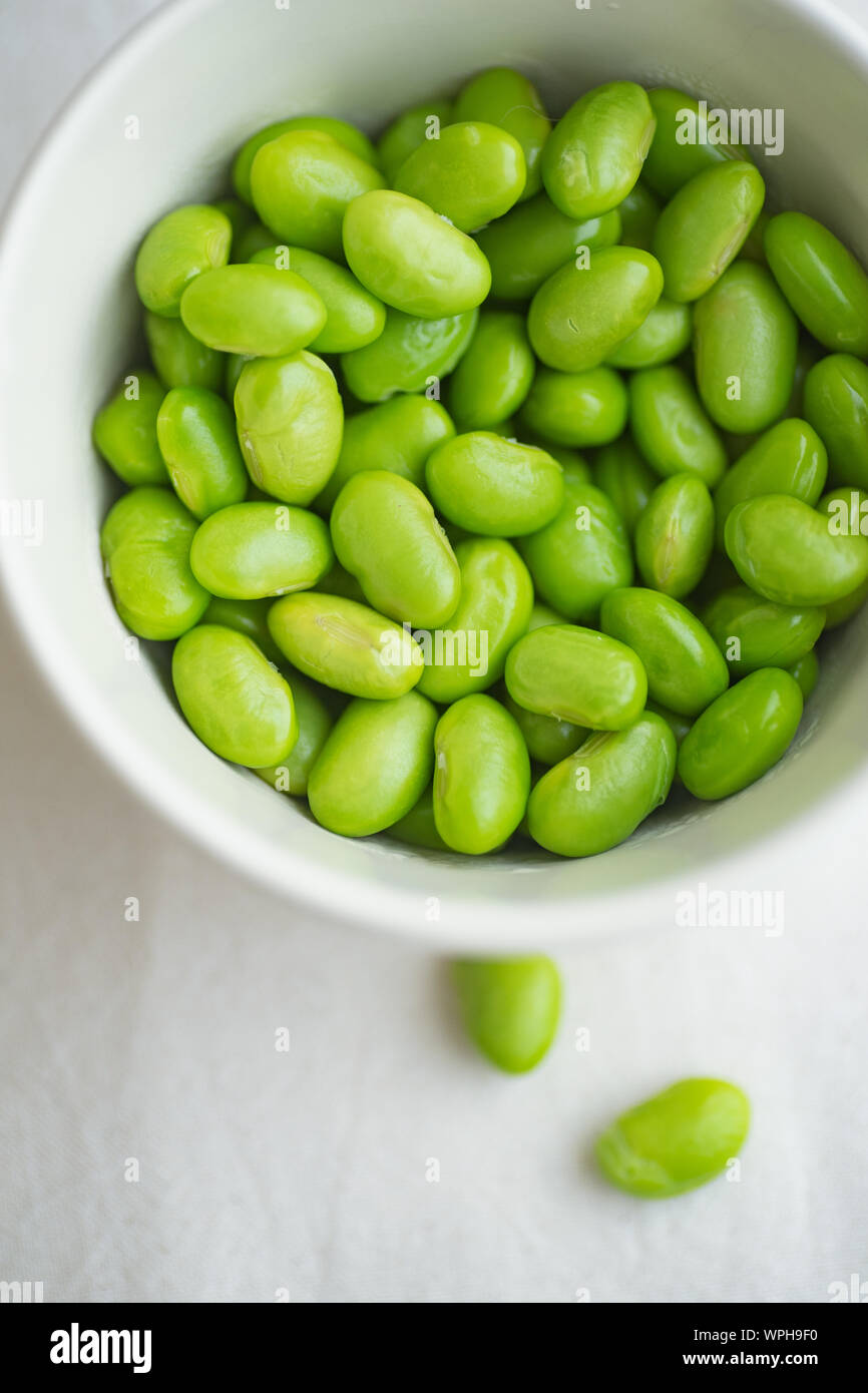 Edamame beans hi-res stock photography and images - Alamy