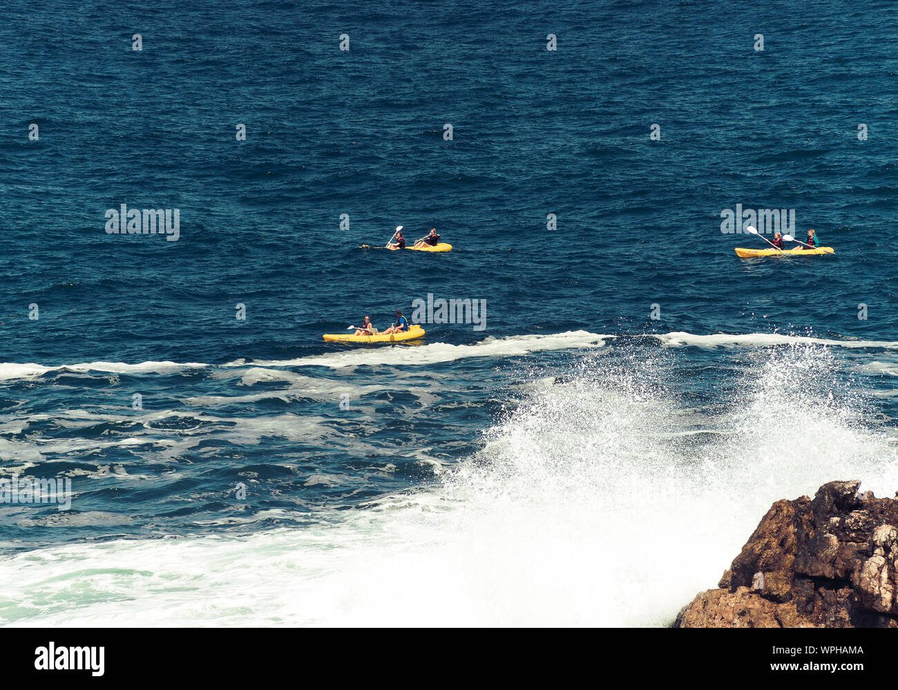 Surf boat rowing hi-res stock photography and images - Alamy
