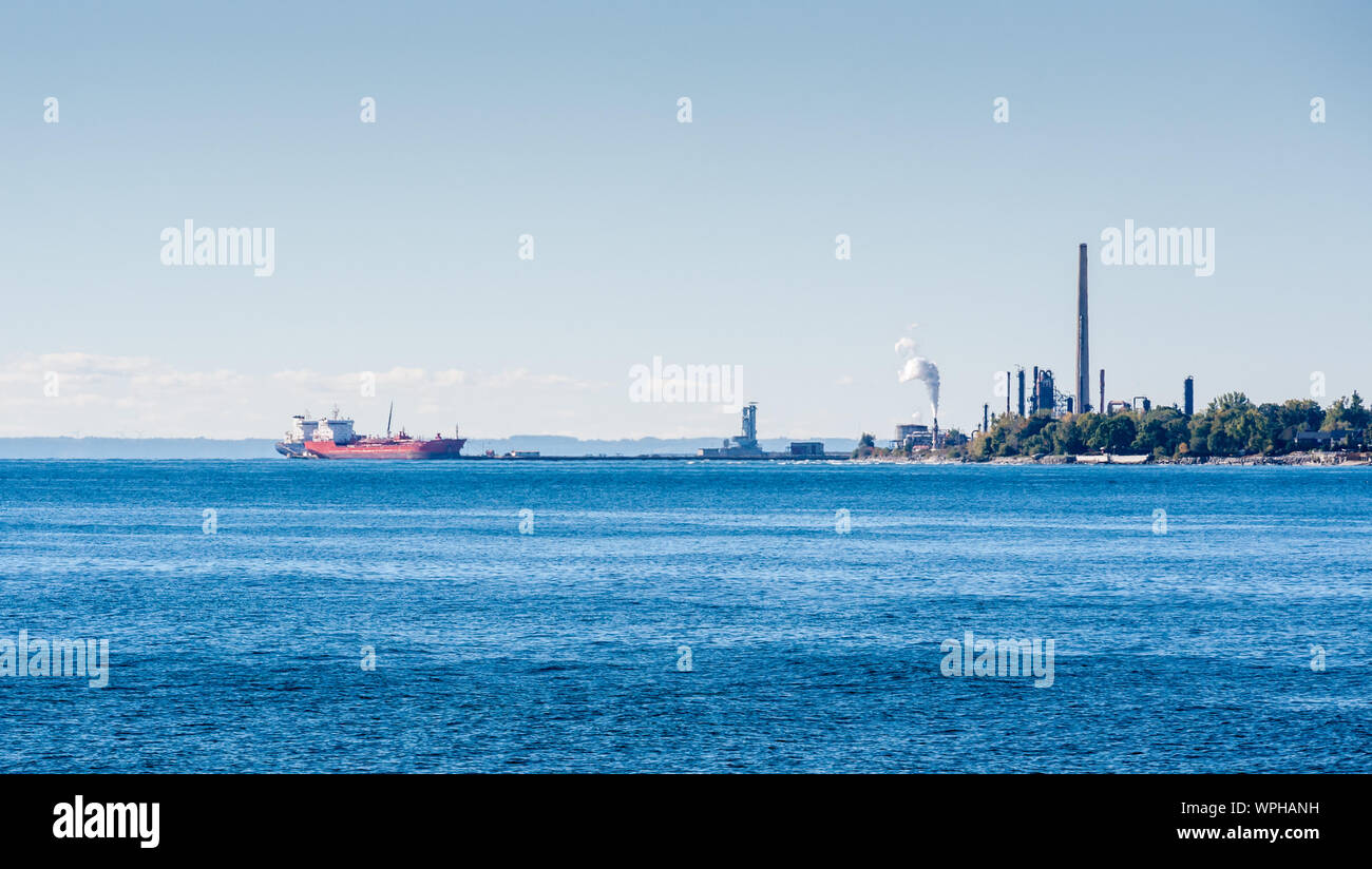 Tanker ships hi-res stock photography and images - Alamy