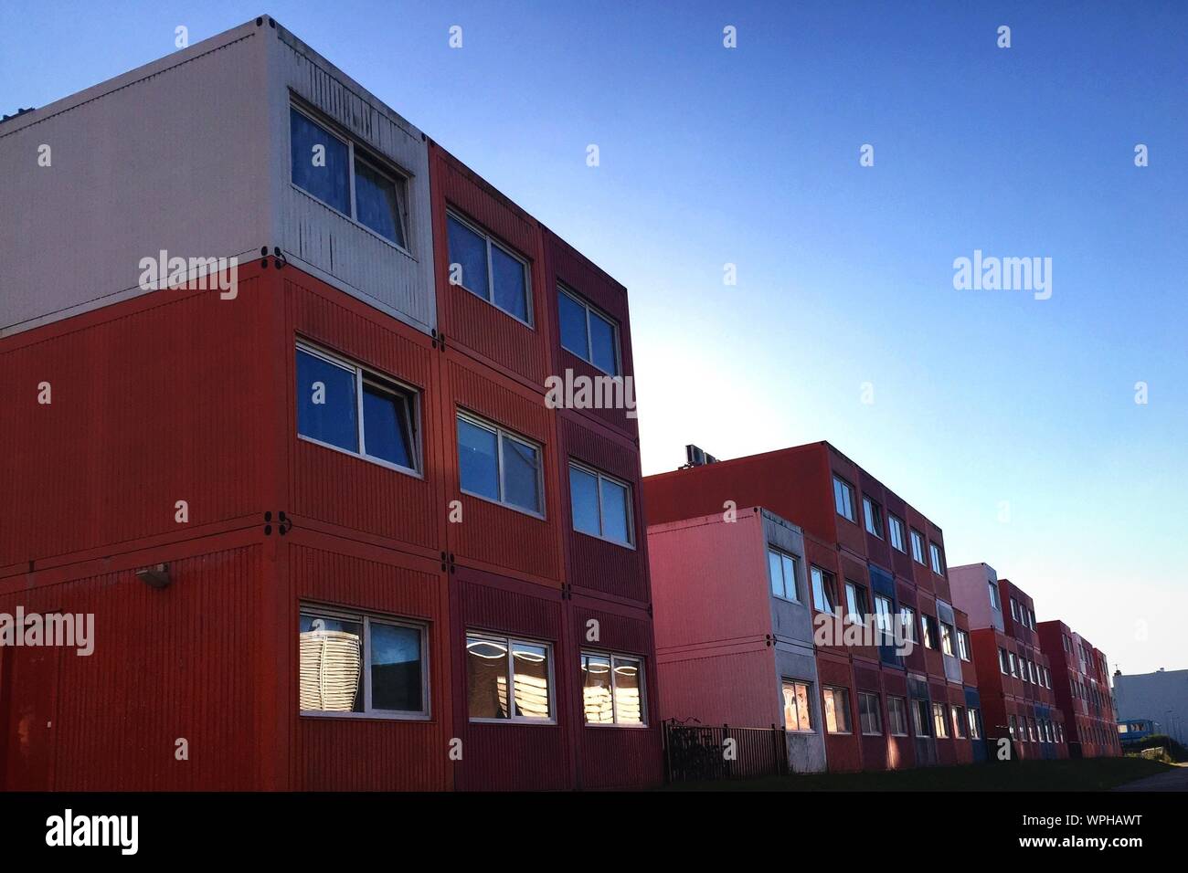 Red exterior buildings hi-res stock photography and images - Alamy
