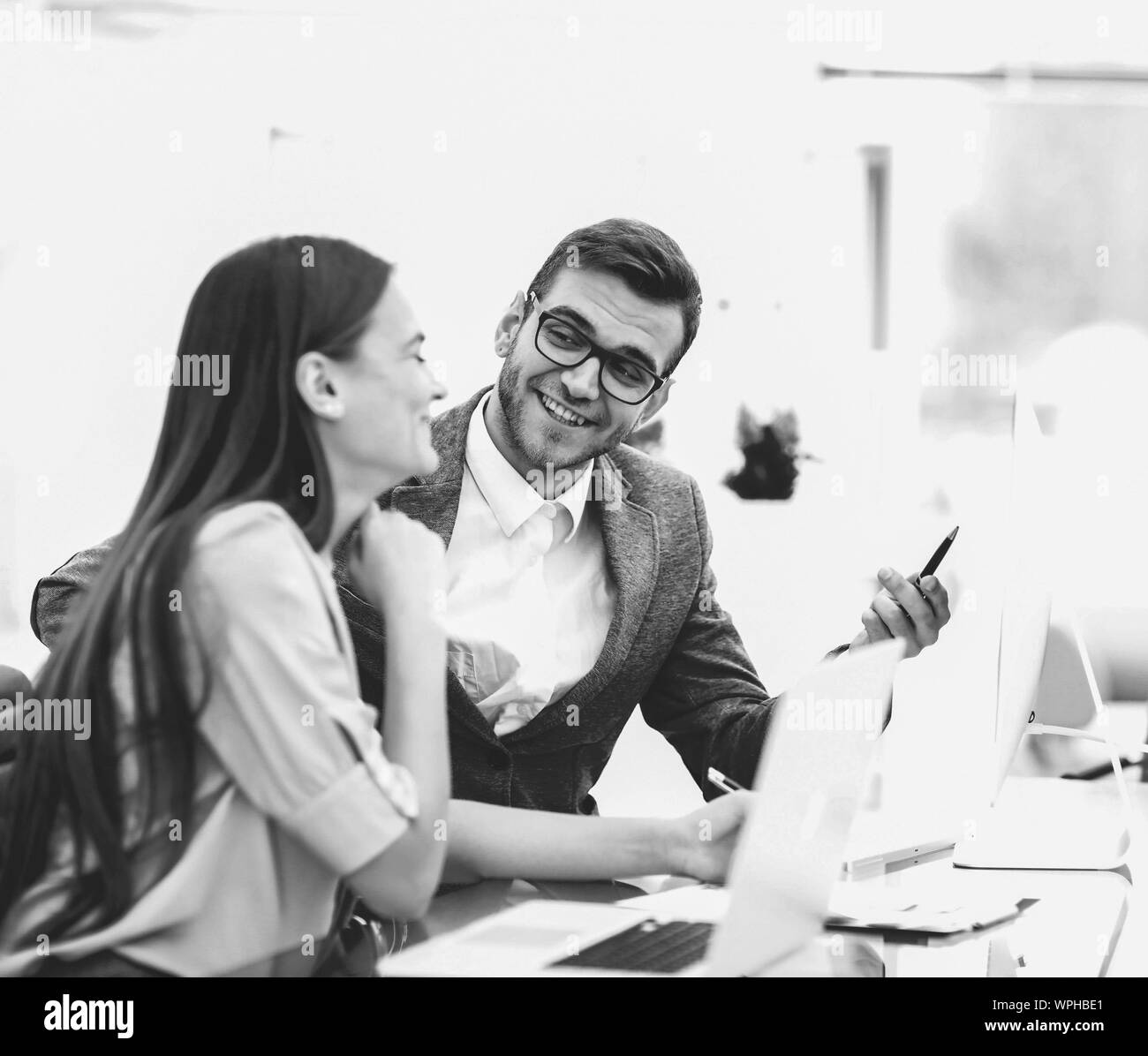 Company team group brainstorming Black and White Stock Photos & Images ...