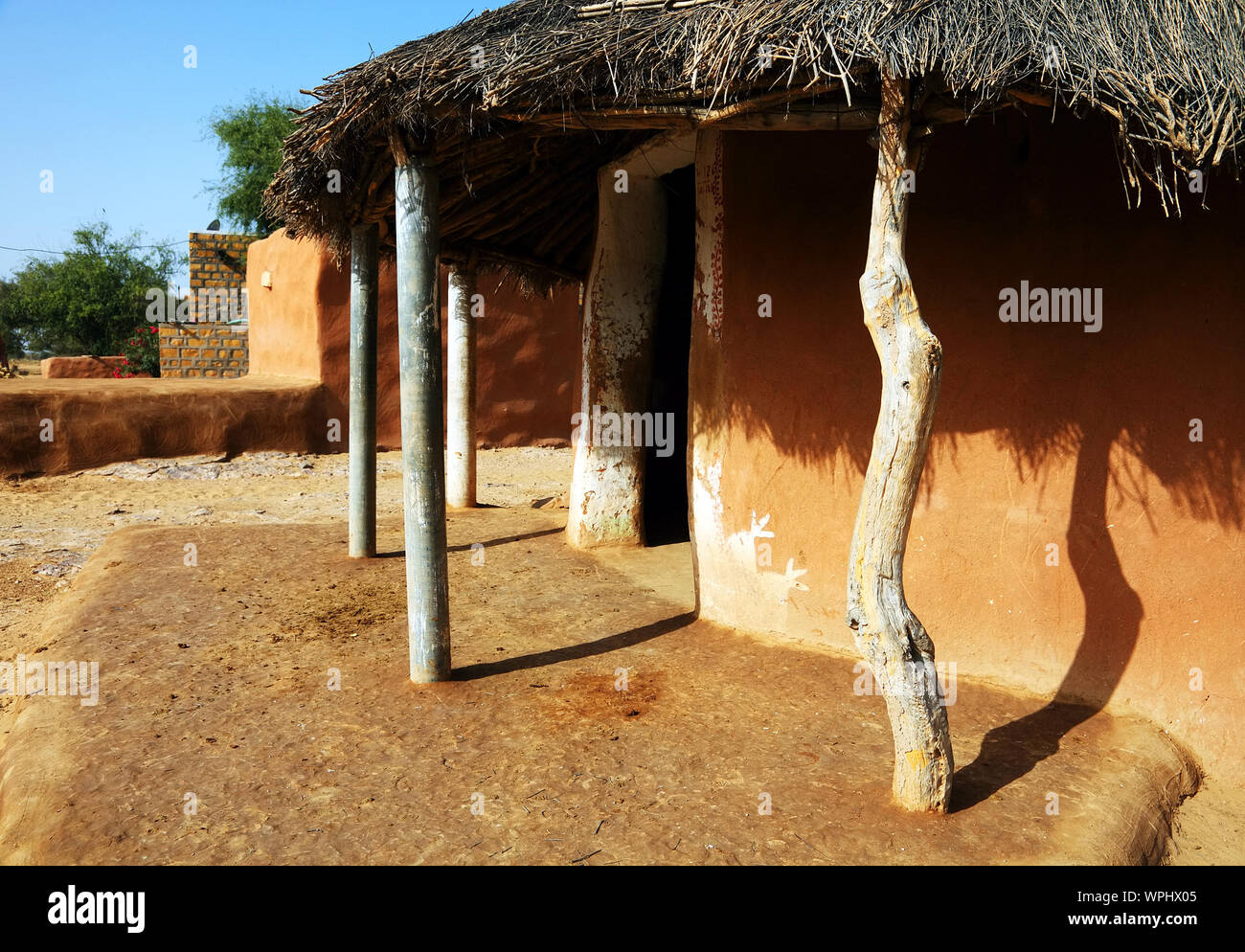 Mud hut thar desert hi-res stock photography and images - Alamy