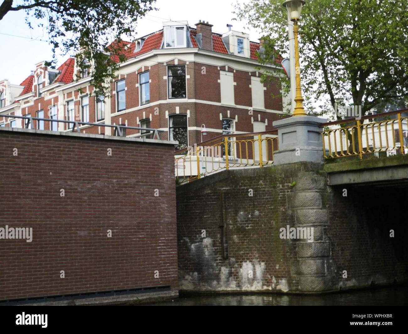 Wall bridge hi-res stock photography and images - Alamy