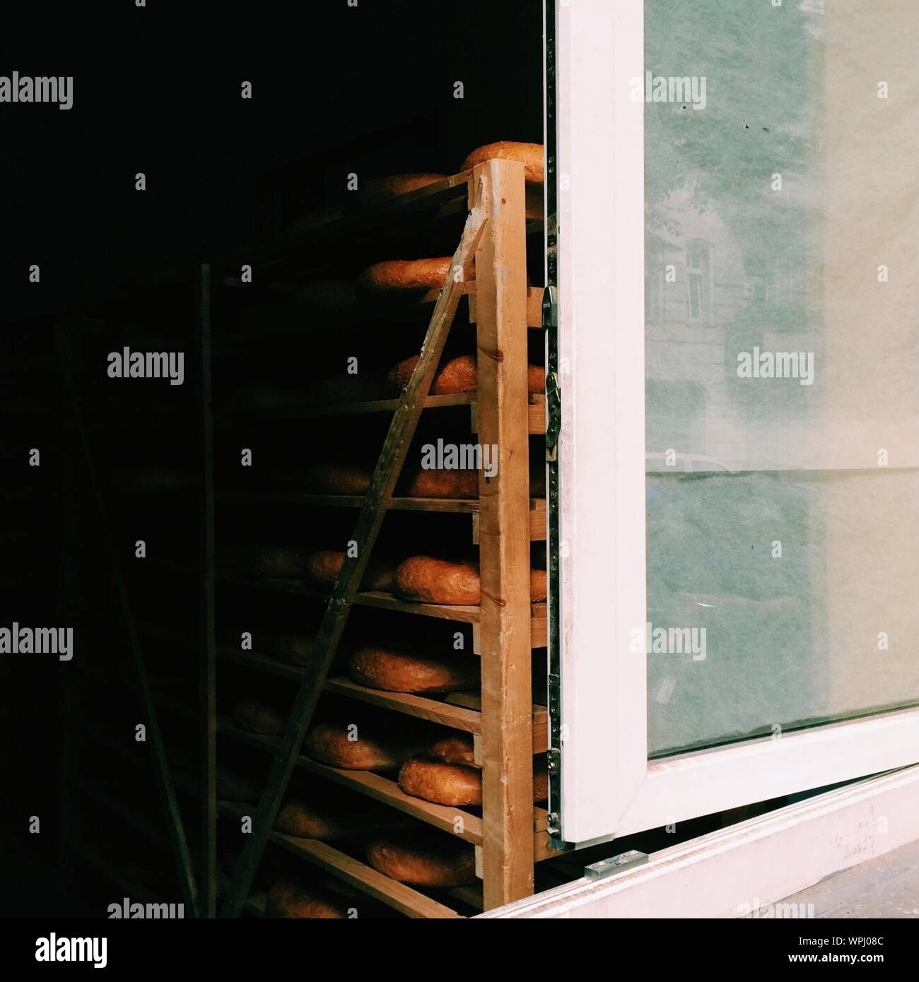 Racks of bread hi-res stock photography and images - Alamy