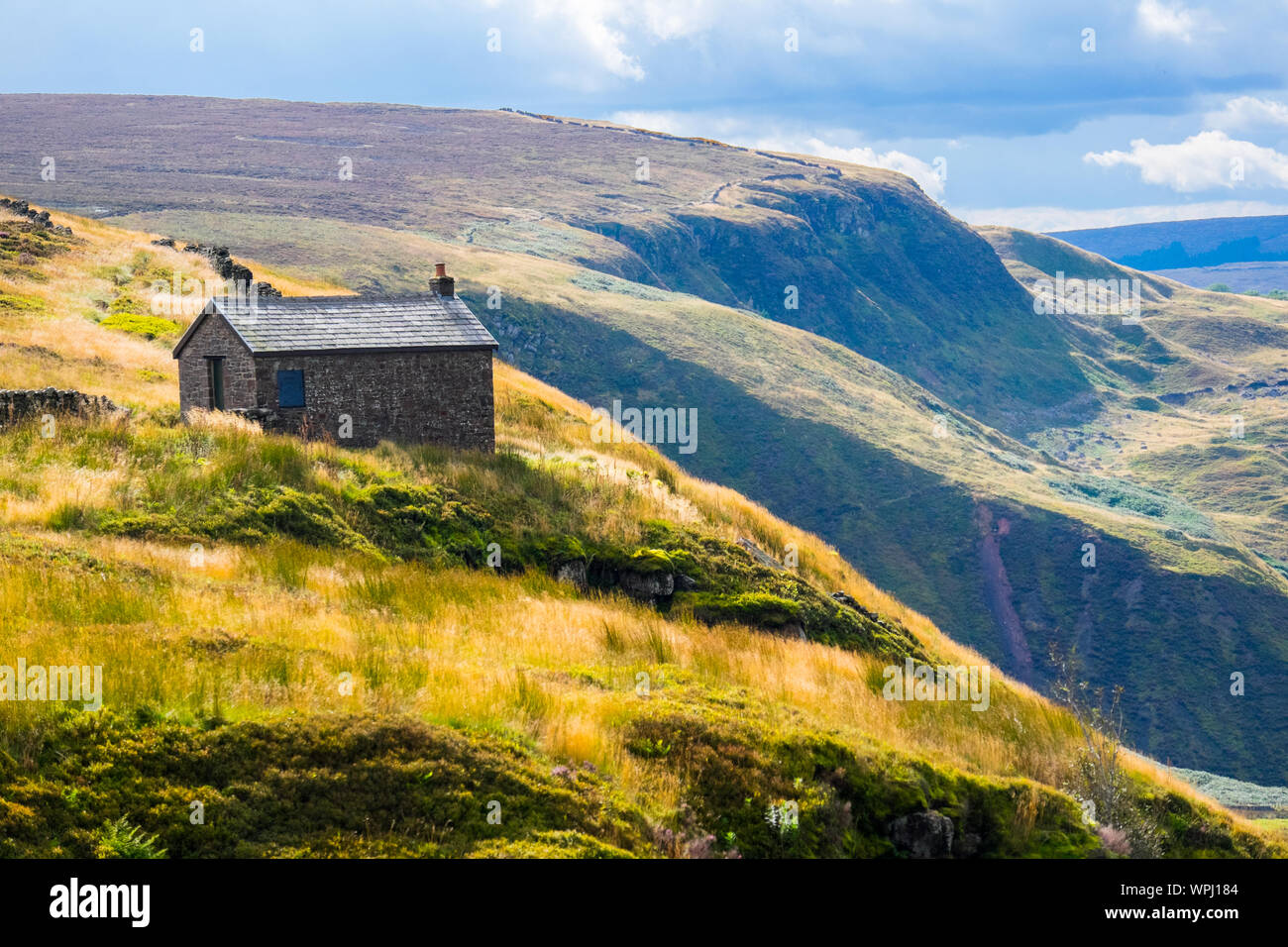Shooting cabin on the edge of moorland, Combs Moss, Peak District ...
