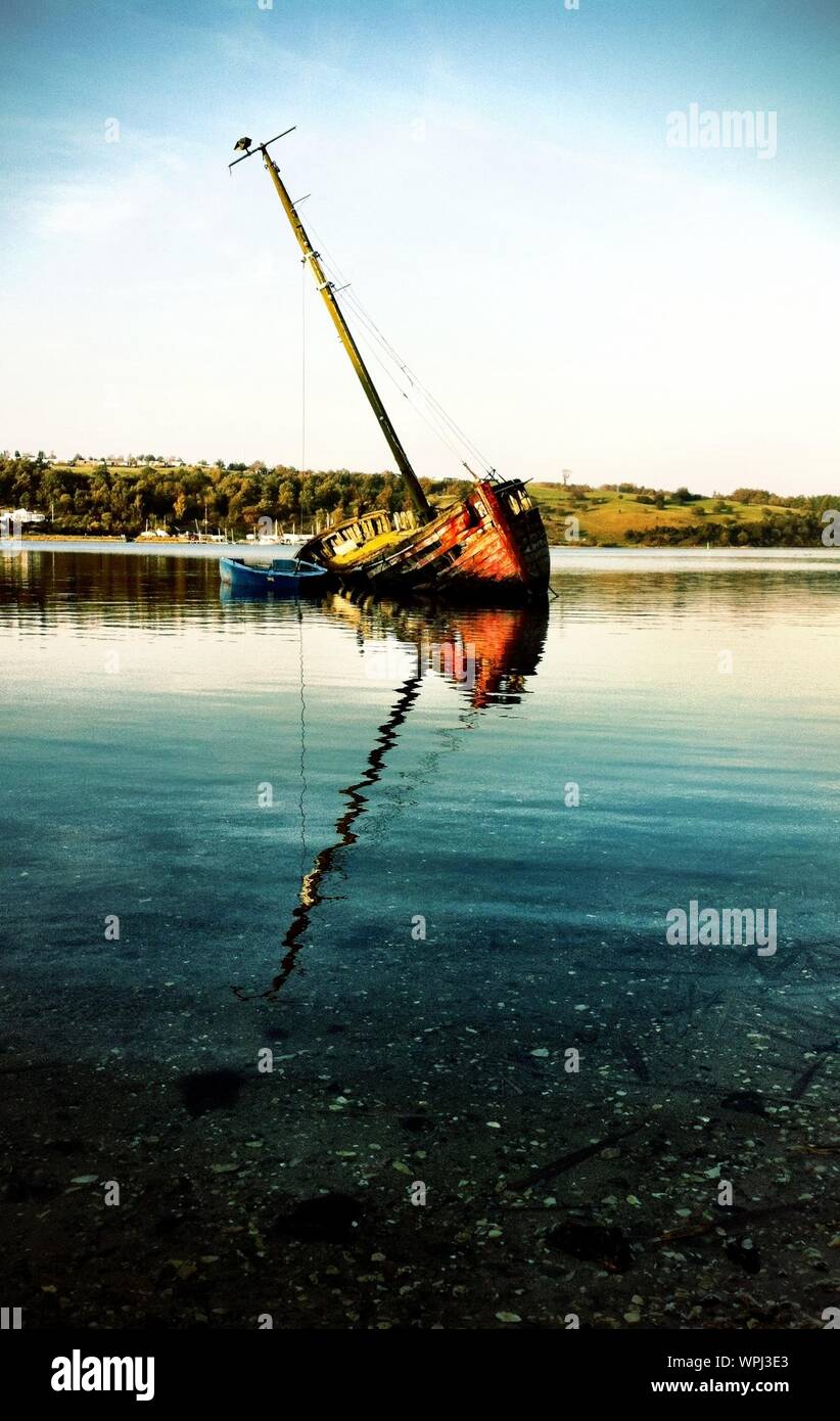 Boat Sinking High Resolution Stock Photography and Images - Alamy