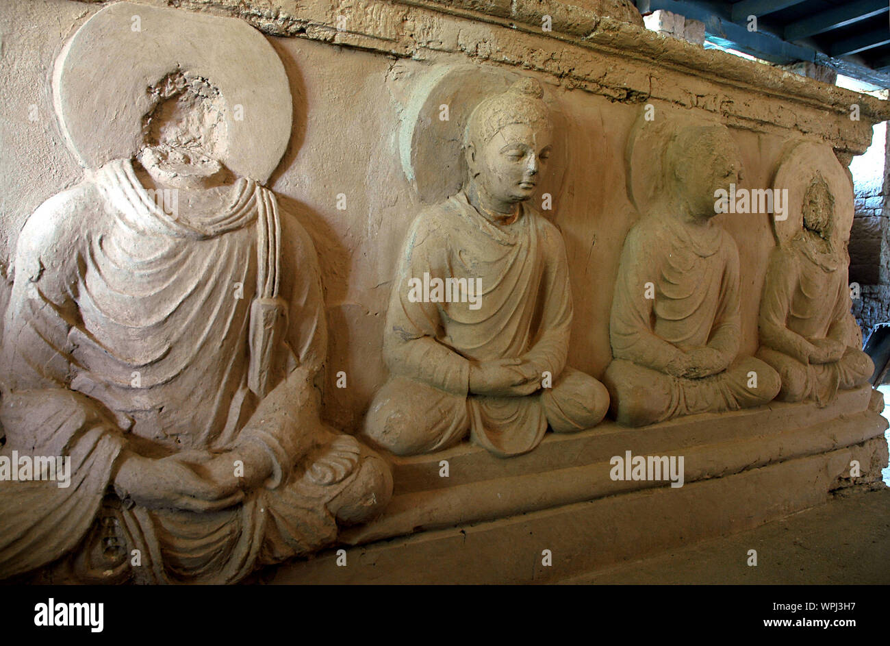 Buddhist statue pakistan hi-res stock photography and images - Alamy