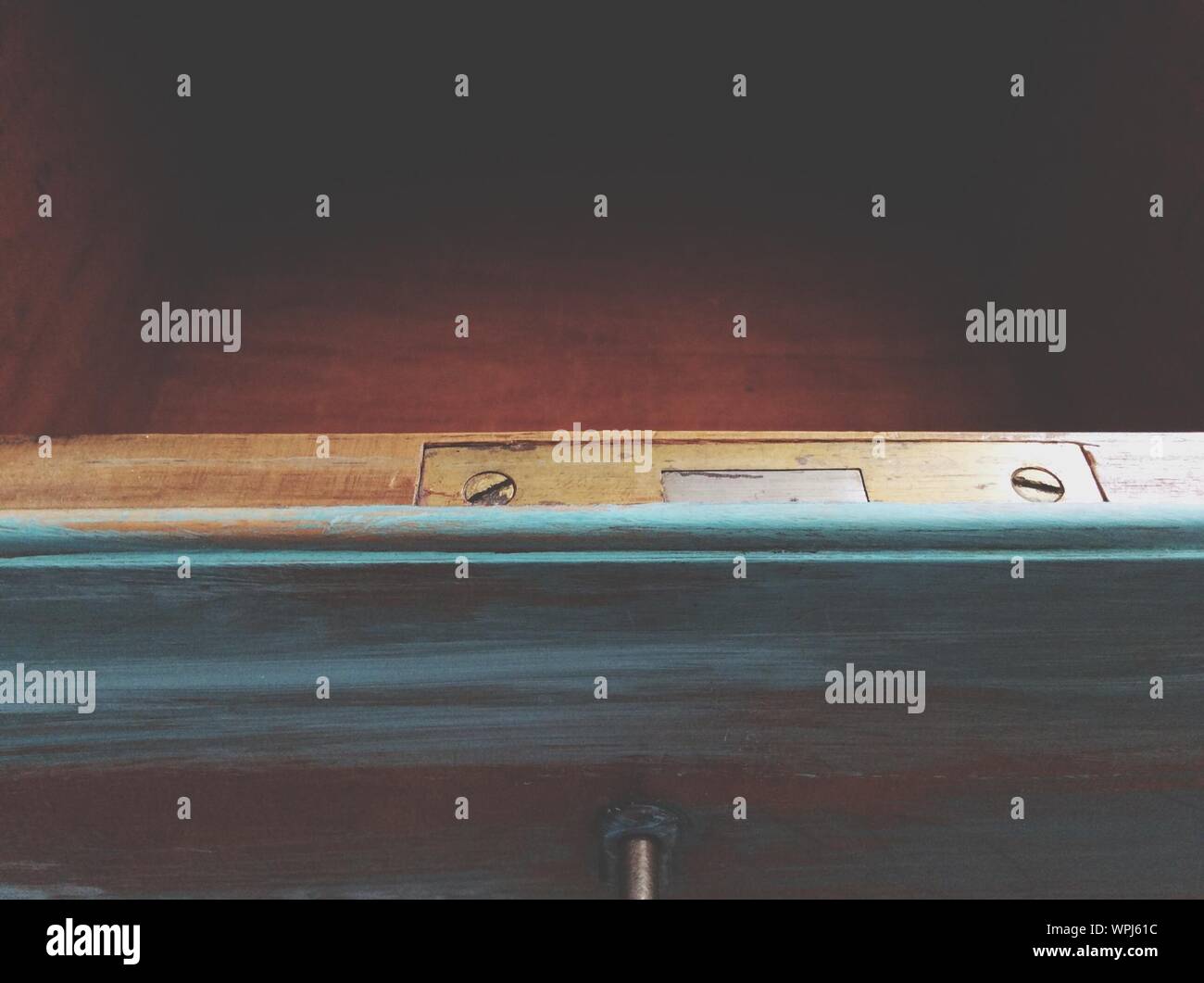 Open desk drawer metal hi-res stock photography and images - Alamy