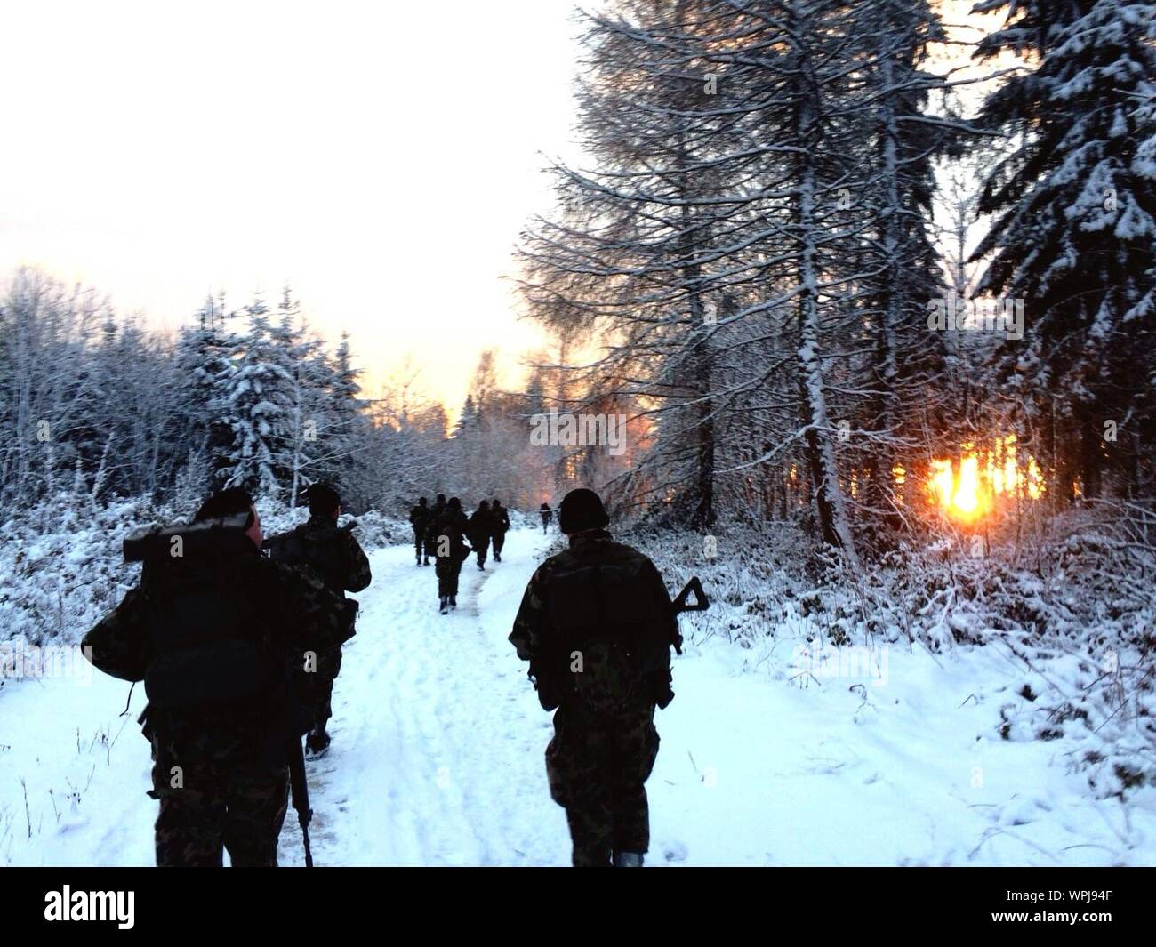 Running soldiers hi-res stock photography and images - Alamy