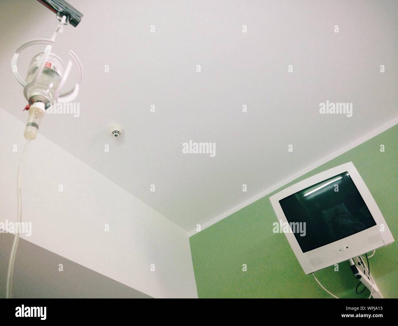 Hospital emergency ward hi-res stock photography and images - Alamy